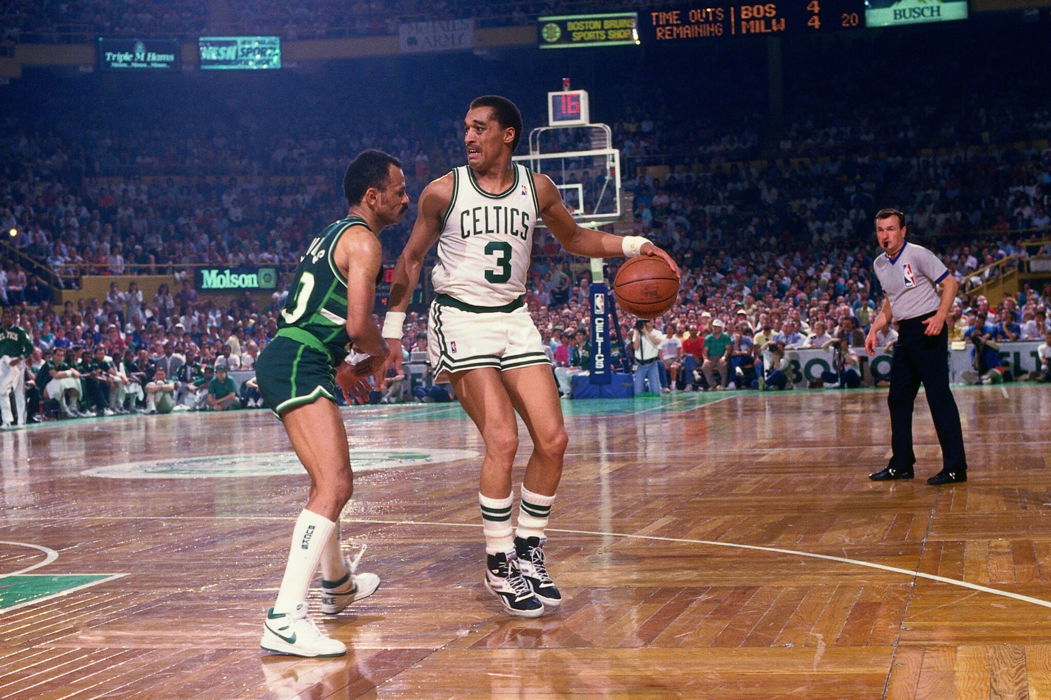 Legends profile: Dennis Johnson | NBA.com