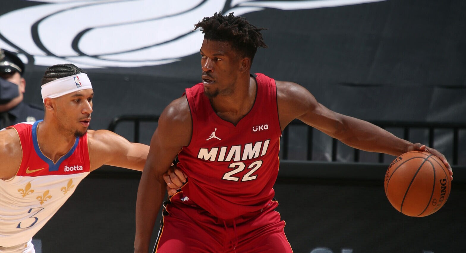 Heat's Jimmy Butler (ankle) exits game vs. Pelicans, does not return ...