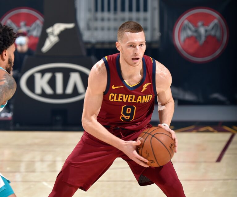 Cavs F Dylan Windler has broken left hand, no timetable on return | NBA.com
