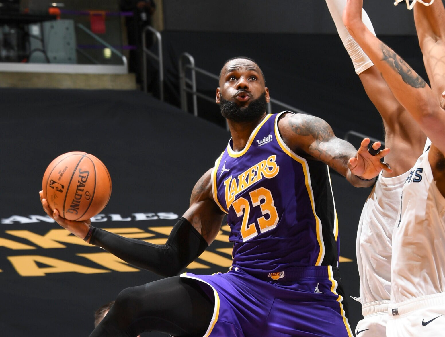 Lakers' LeBron James, Kyle Kuzma receive warnings for violating anti ...
