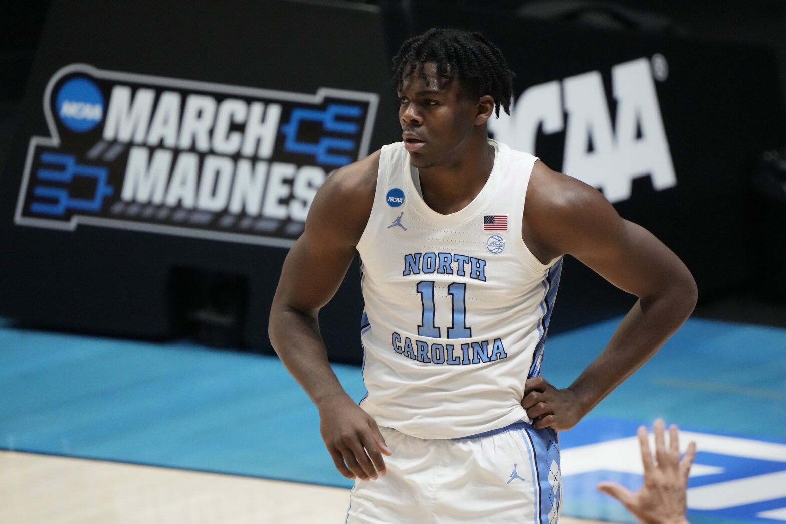 UNC freshman Day'Ron Sharpe declares for NBA Draft | NBA.com
