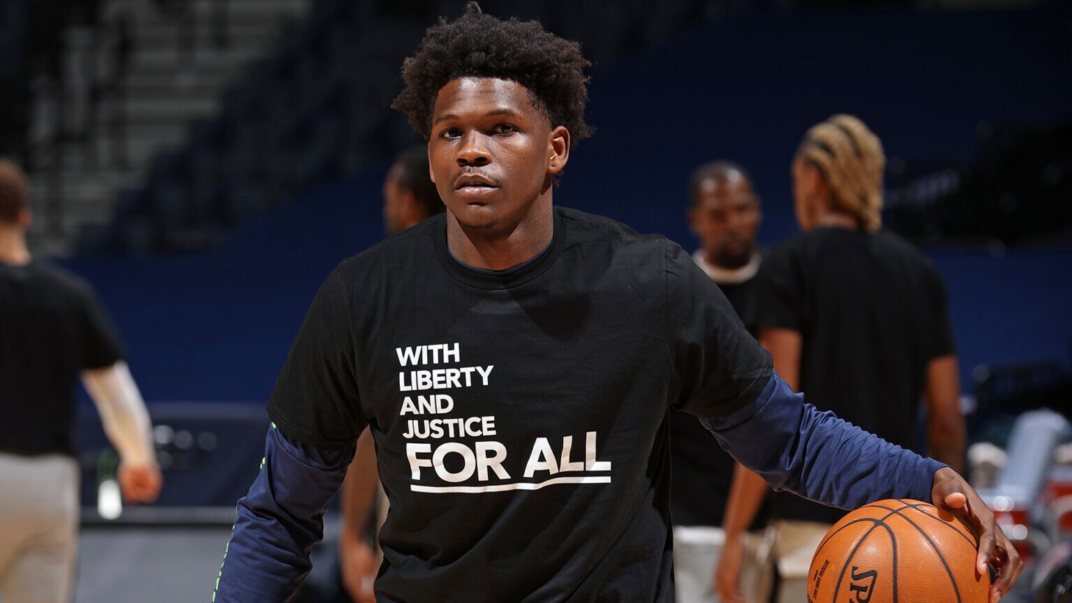 Timberwolves honor Daunte Wright with warmup shirts, pregame moment of ...