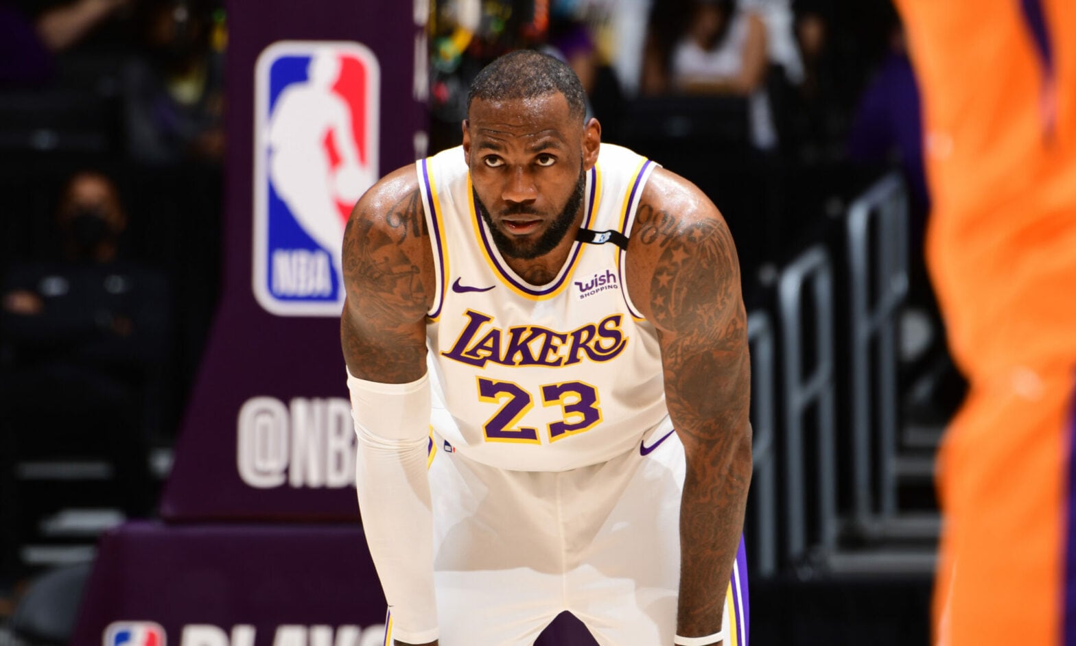 By the numbers: LeBron James in unusual position | NBA.com