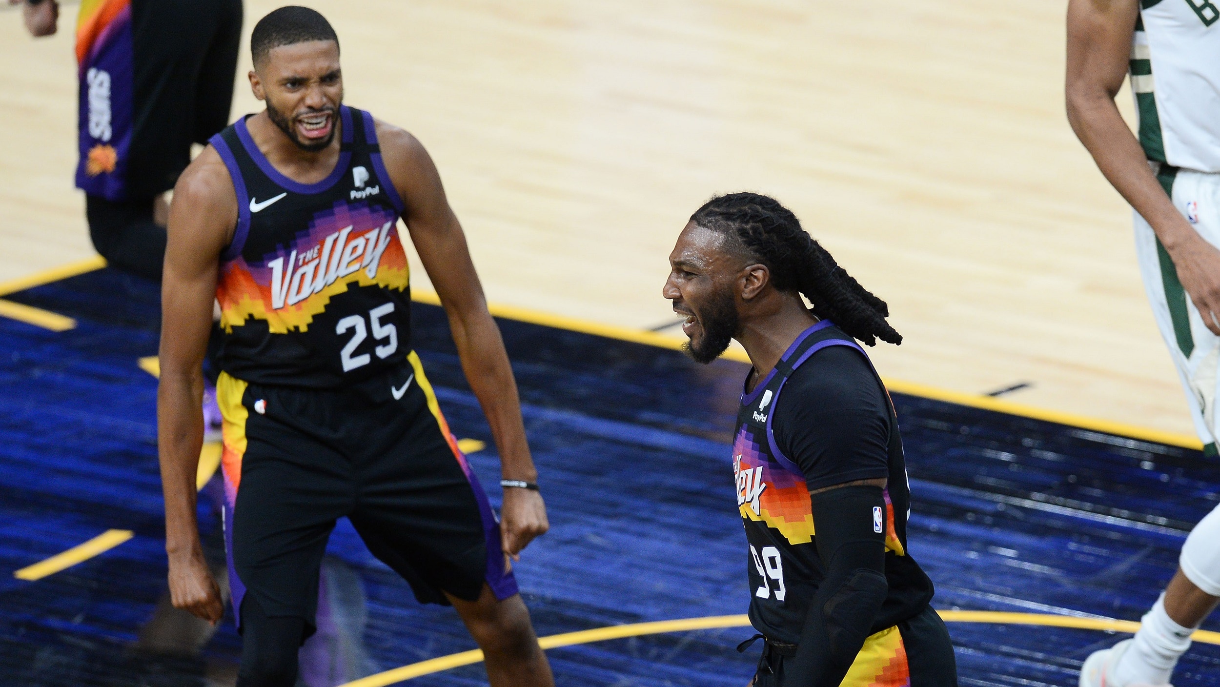 Jae Crowder with the flush | Phoenix Suns