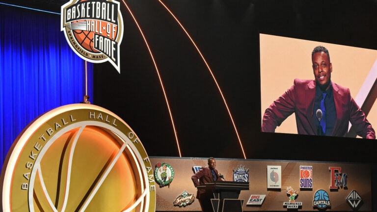 Paul Pierce, Chris Bosh, and Bill Russell (again) inducted into hoops ...
