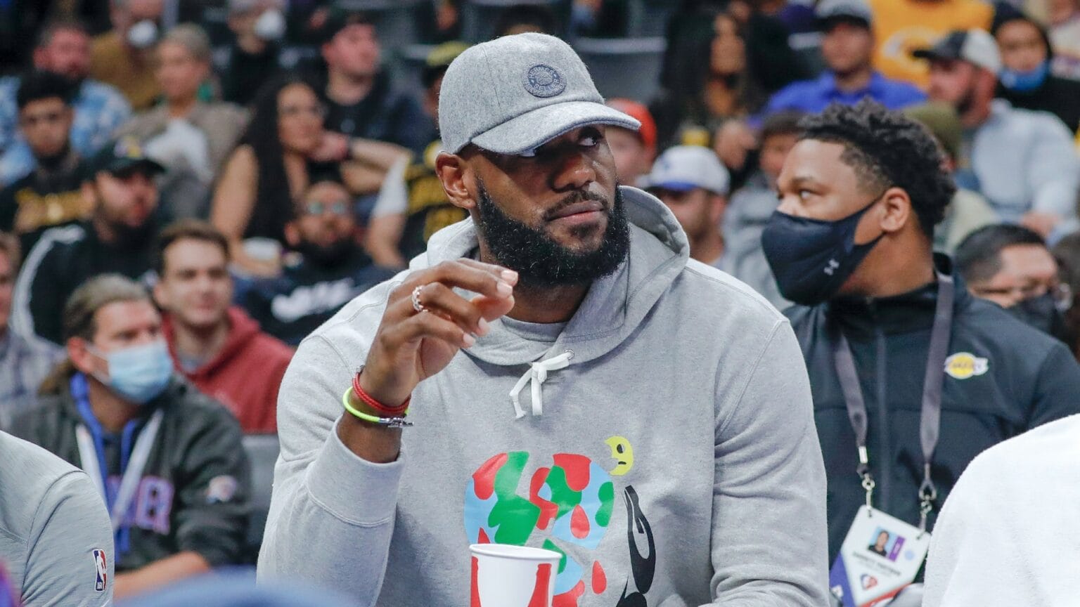 LeBron James misses 2nd consecutive game with sore right ankle | NBA.com