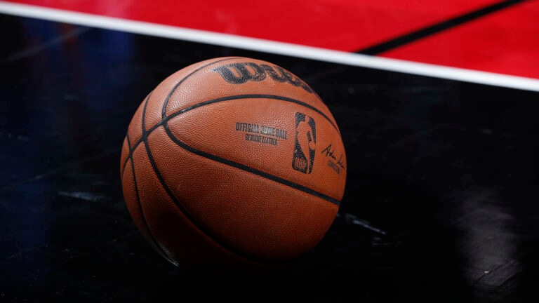DraftKings, FanDuel become NBA's co-official sports betting partners ...
