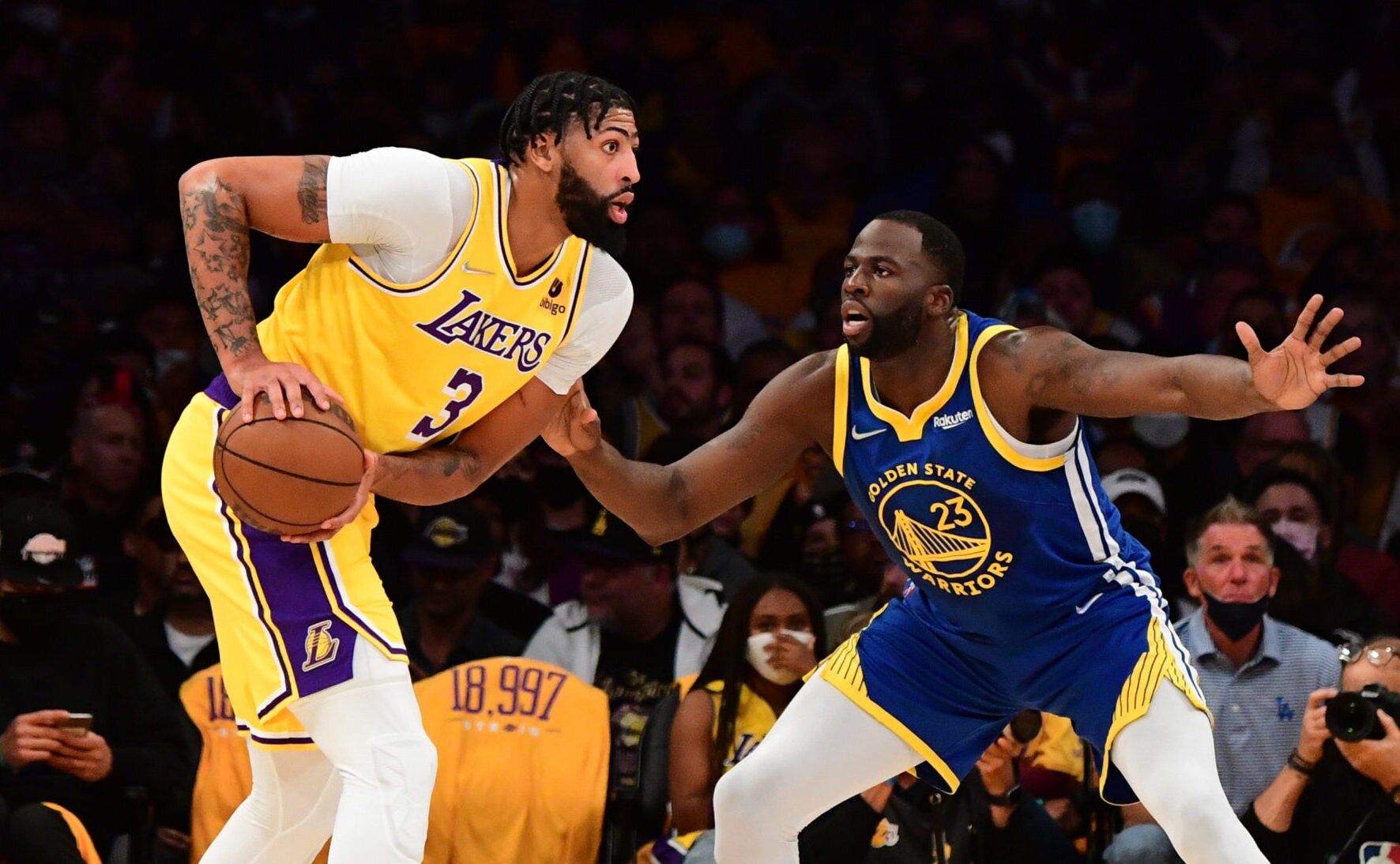 Q&A: Draymond Green talks playing middle linebacker for NBA's best ...