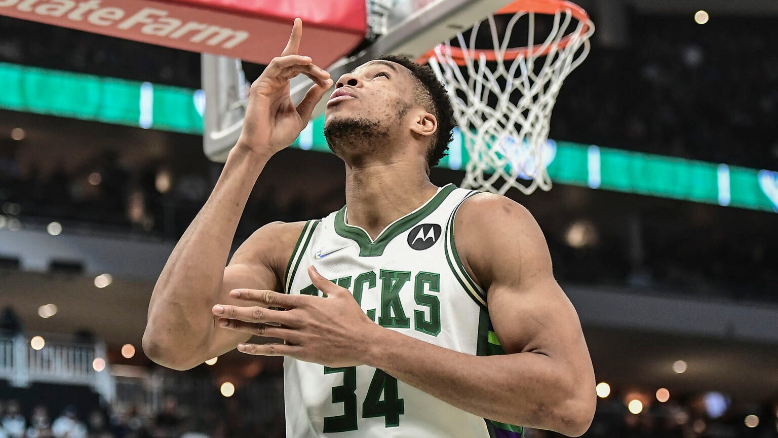 Giannis Antetokounmpo not on Bucks' injury report after COVID absence ...
