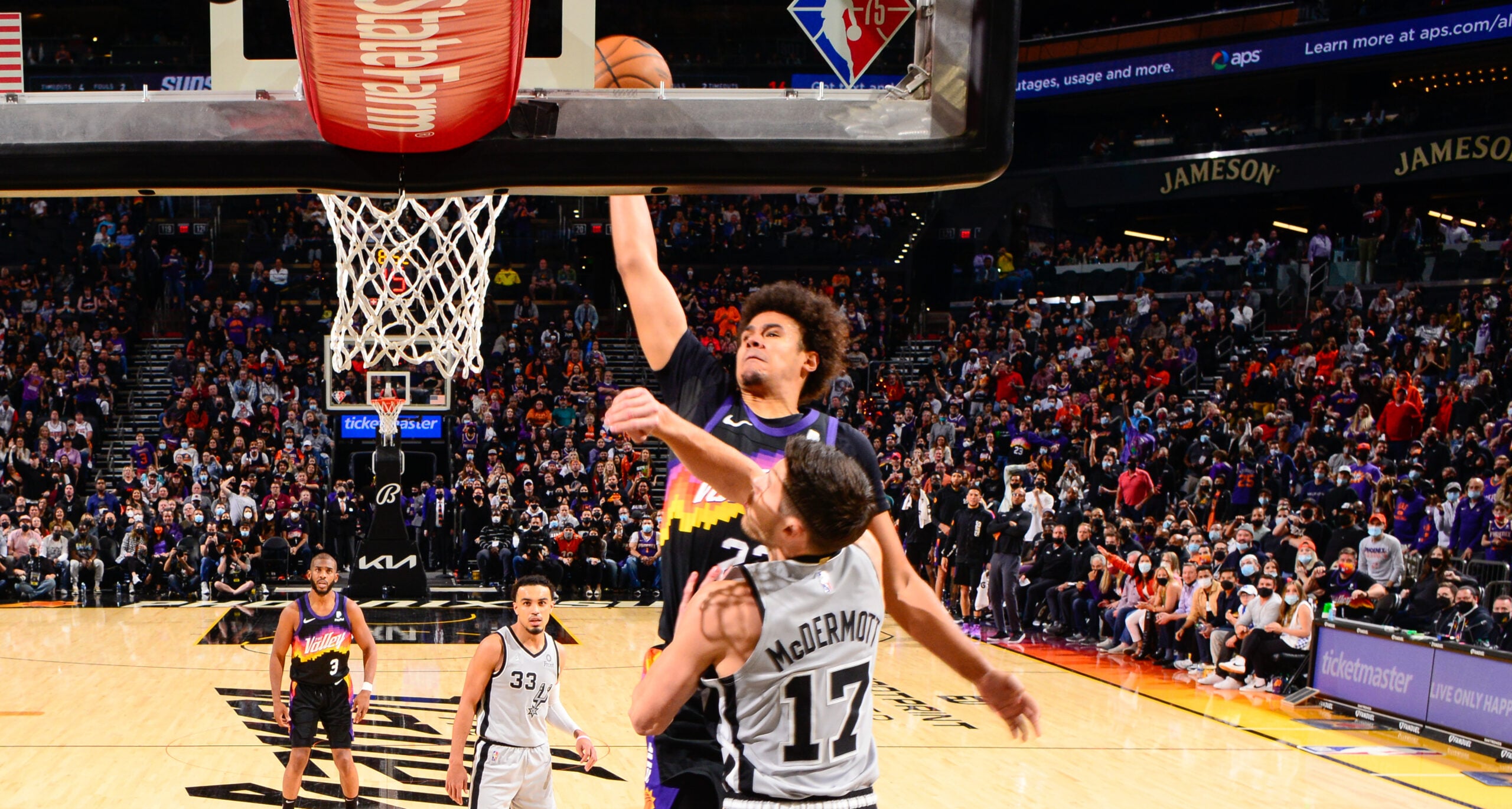 Cameron Johnson rises up for the big jam | Phoenix Suns