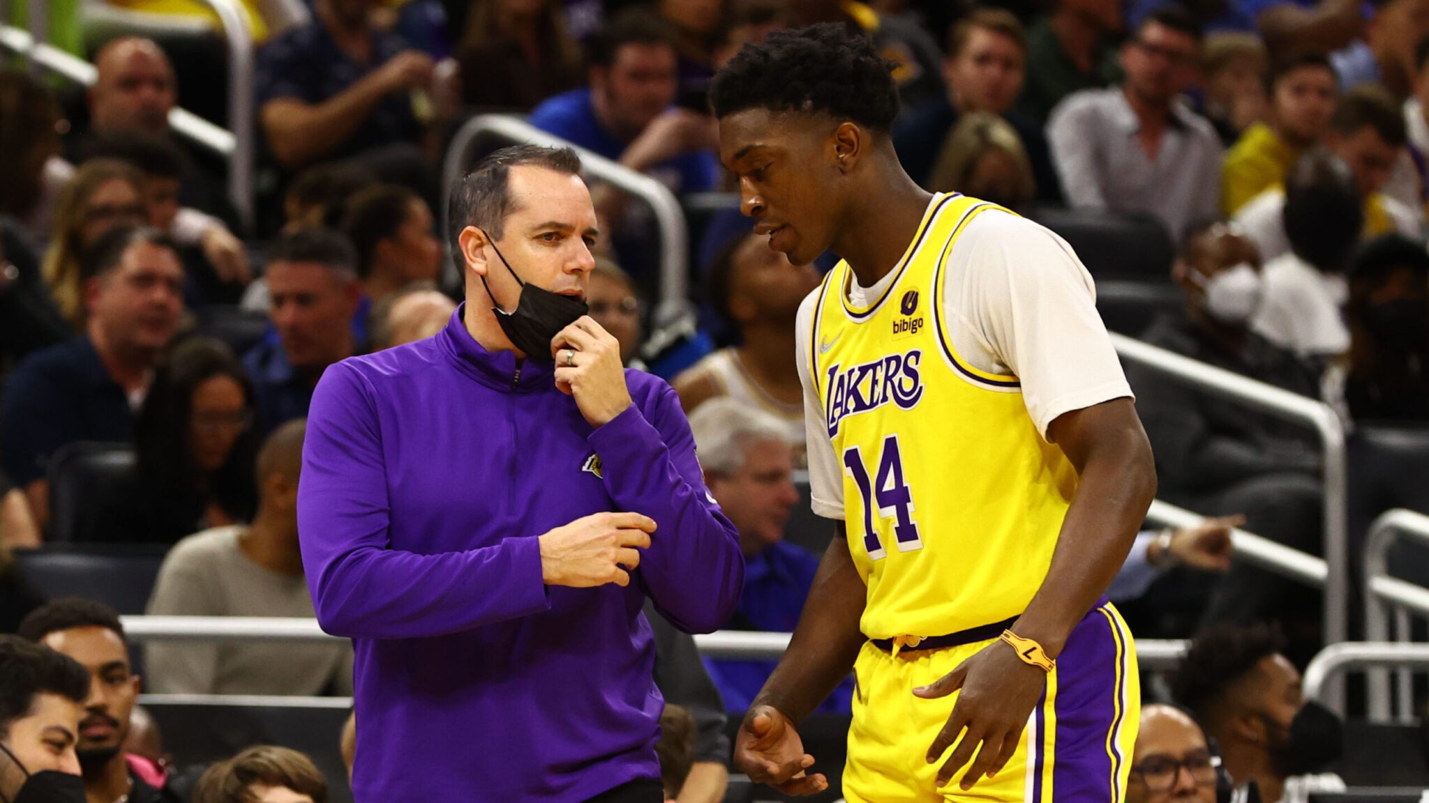 Lakers sign Stanley Johnson after three 10-day contracts | NBA.com