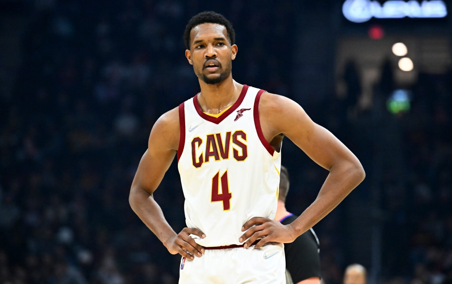 Cavaliers' Evan Mobley (ankle) sits in loss to Mavs, out at least 2 ...