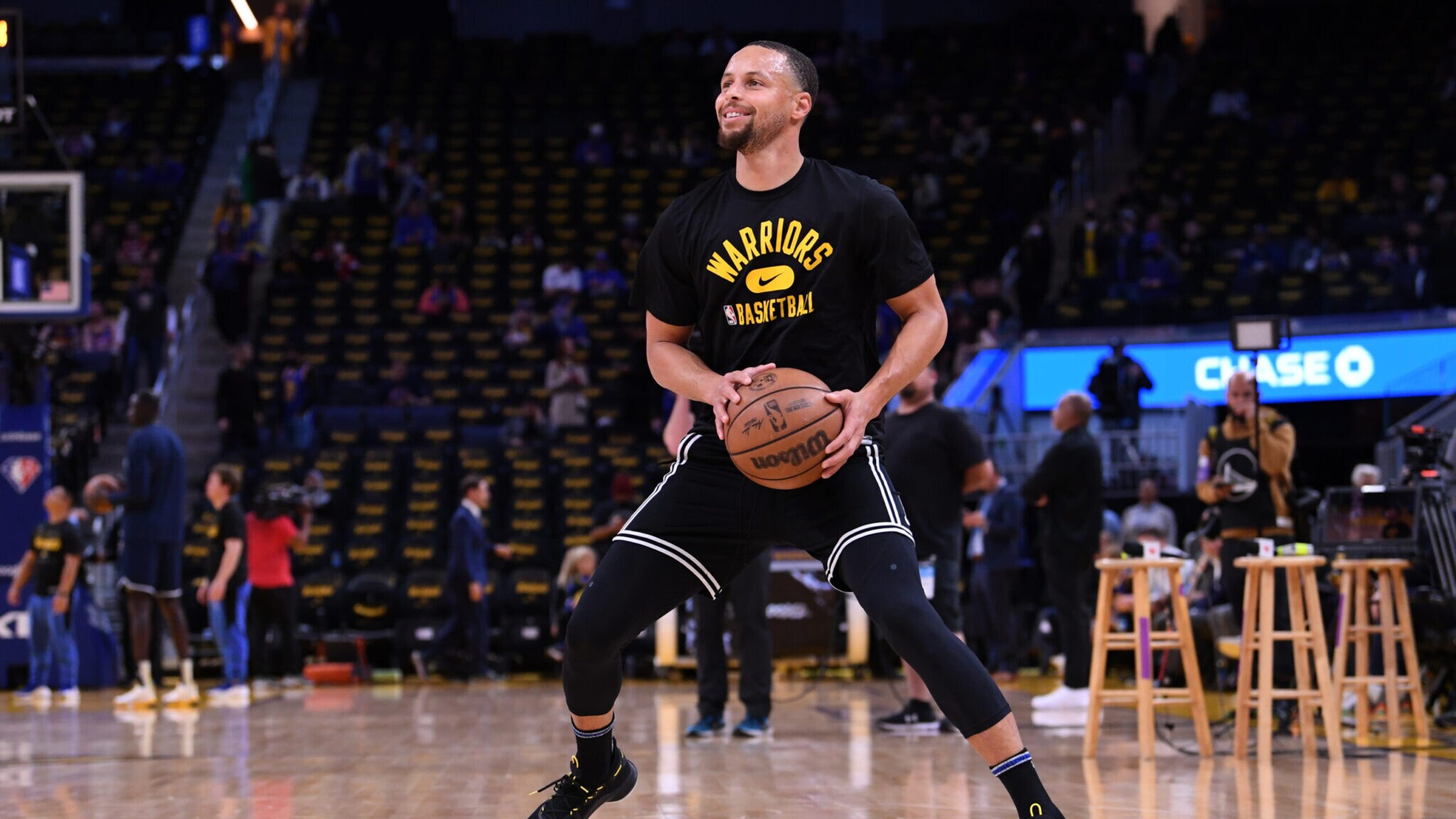 Curry returns, comes off bench in Warriors’ playoff opener | NBA.com