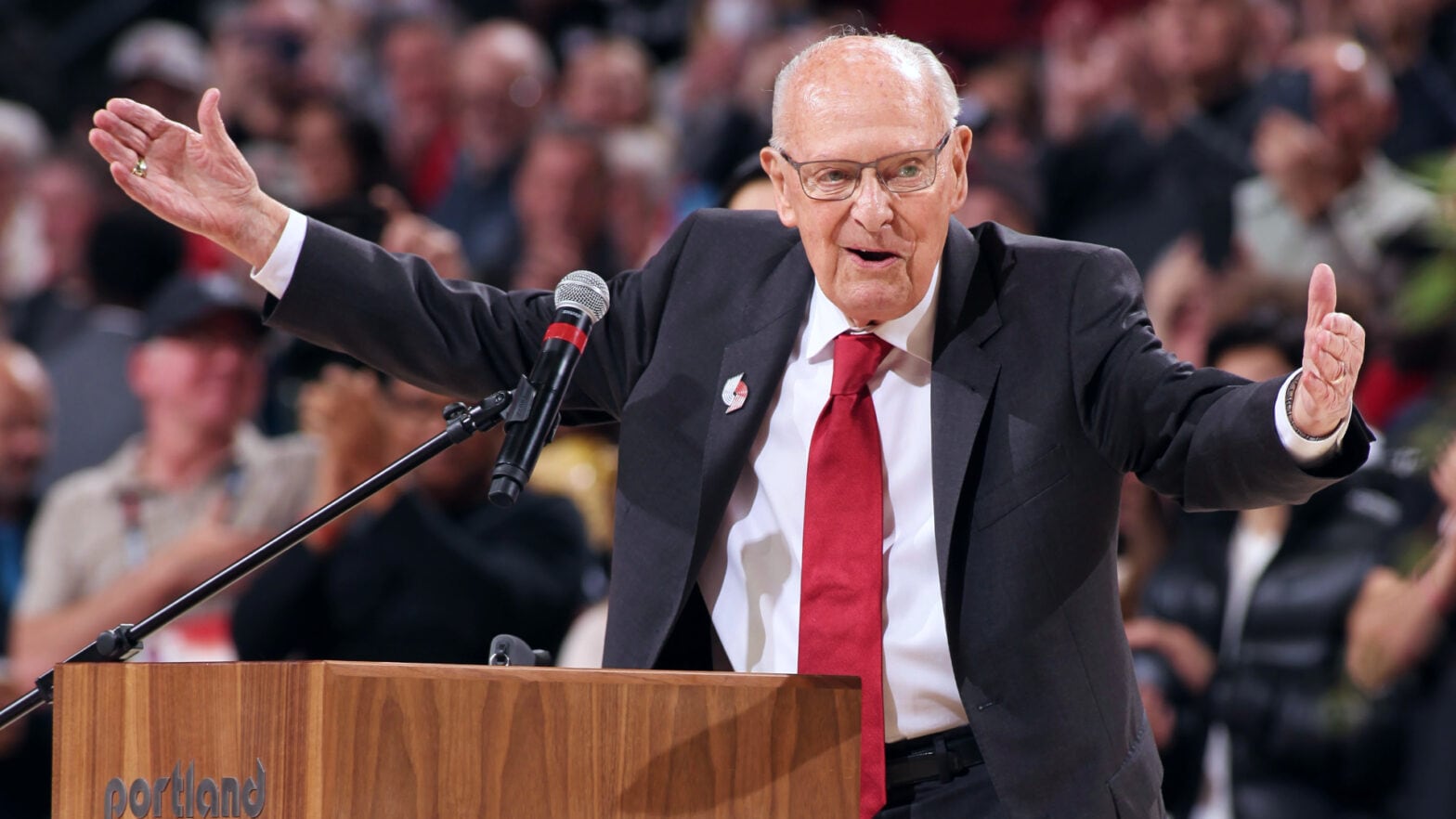 Longtime Blazers broadcaster Bill Schonely retires | NBA.com