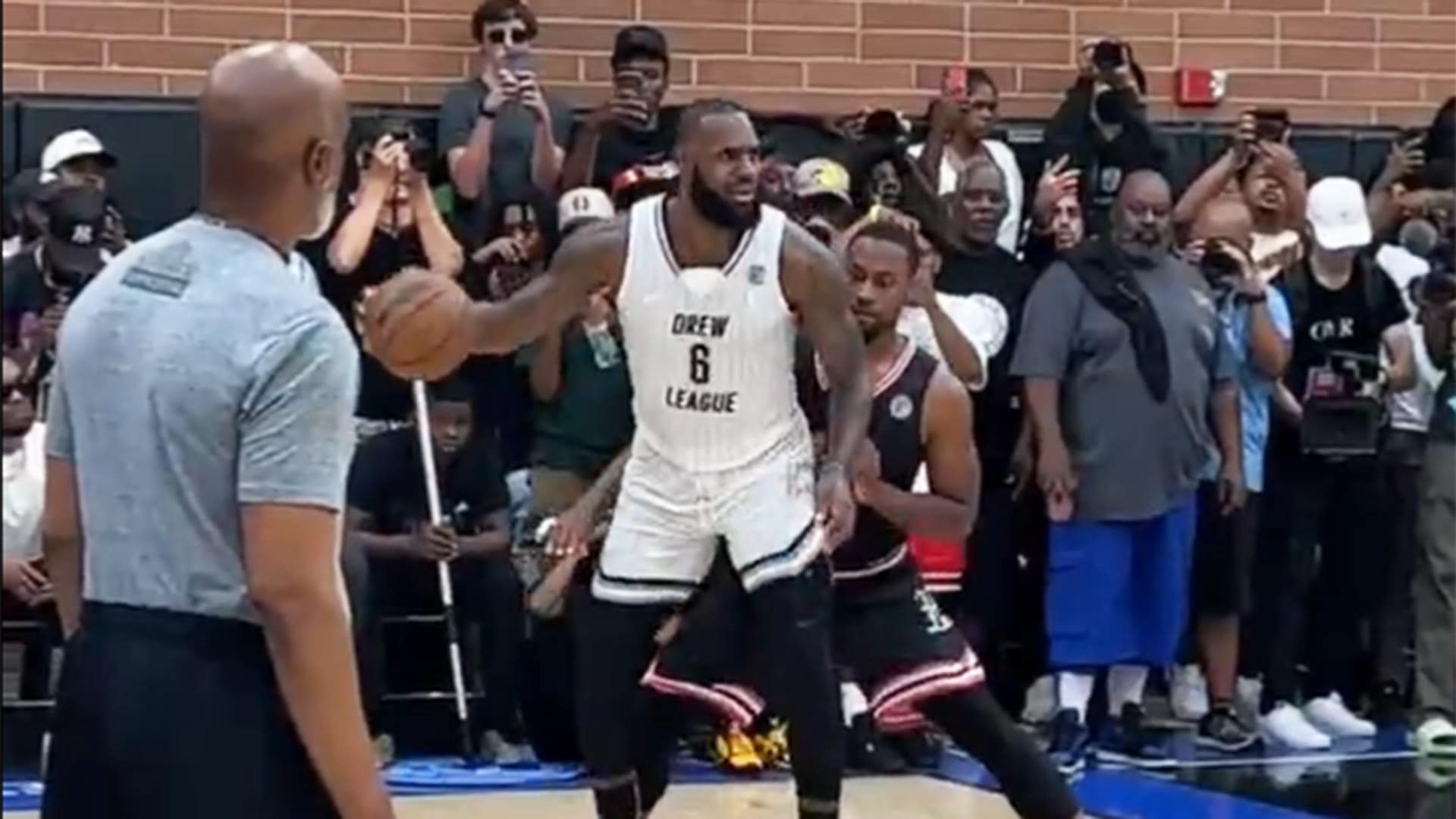 The official site of the NBA for the latest NBA Scores, Stats & News ...