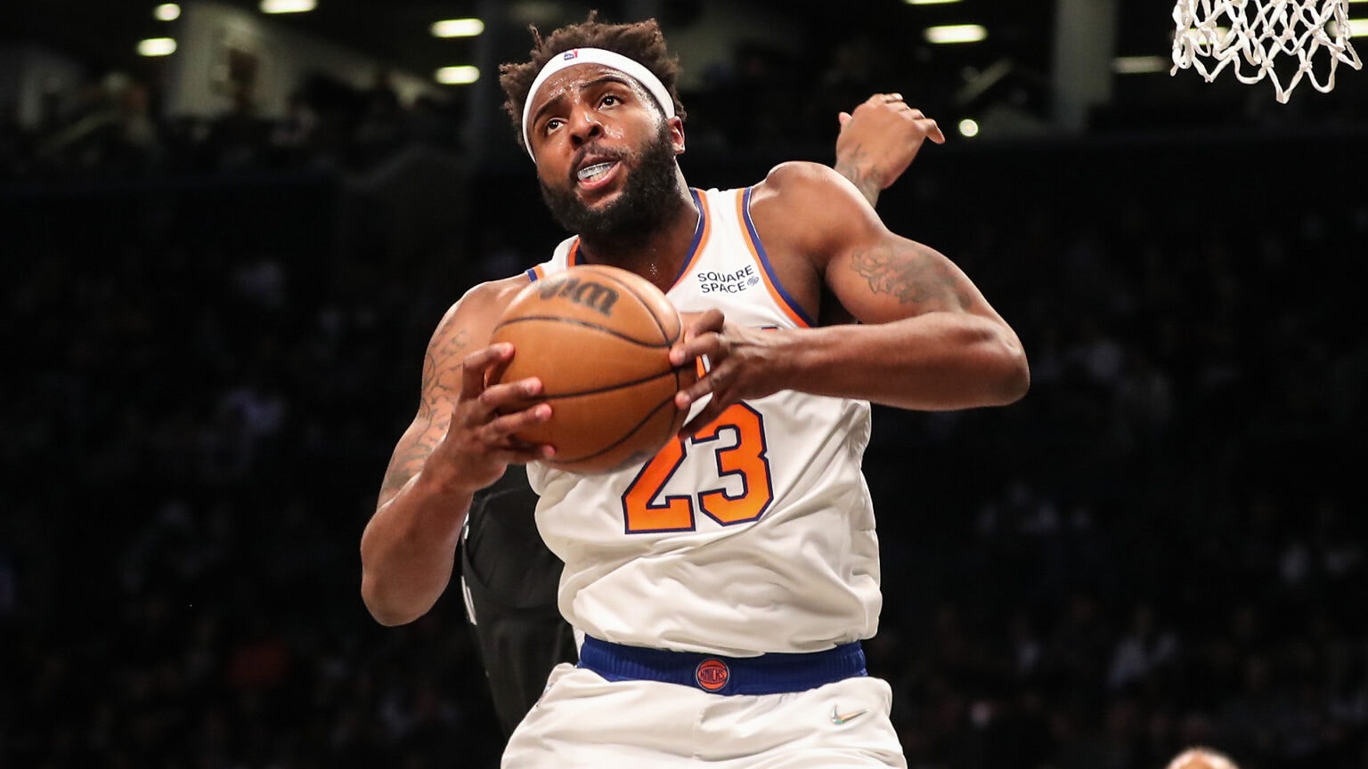 Mitchell Robinson re-signs with Knicks on reported 4-year deal | NBA.com