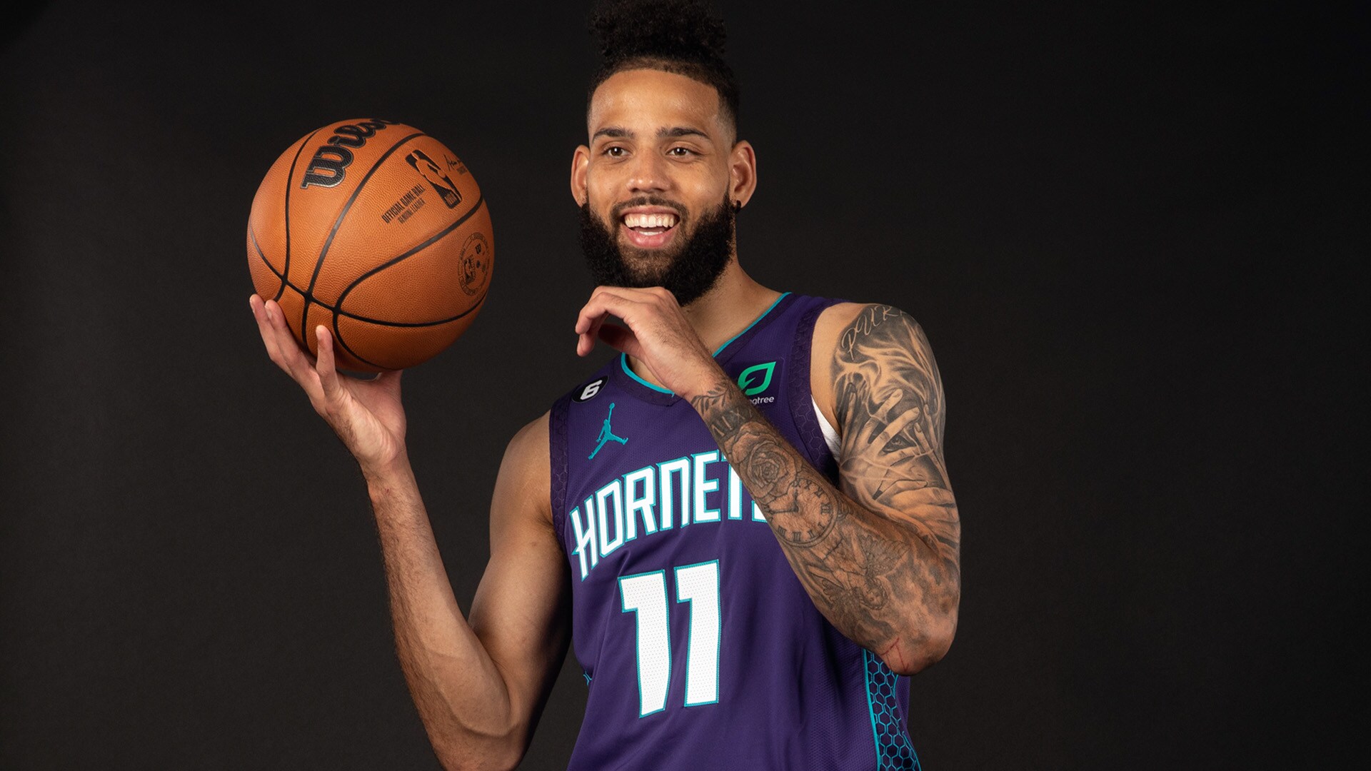 Hornets show off new Statement Edition uniform, court for 2022-23 | NBA.com