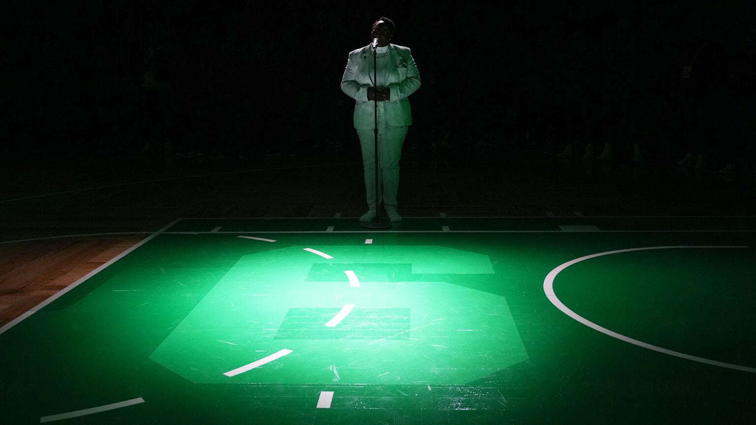Bill Russell honored before Celtics' 2022-23 season opener | NBA.com
