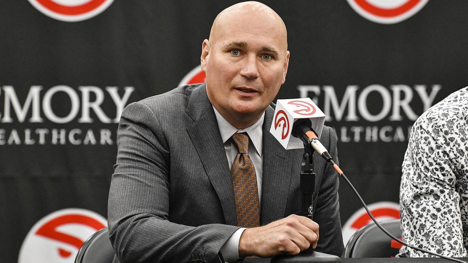 Travis Schlenk to step down as Hawks' president of basketball ...