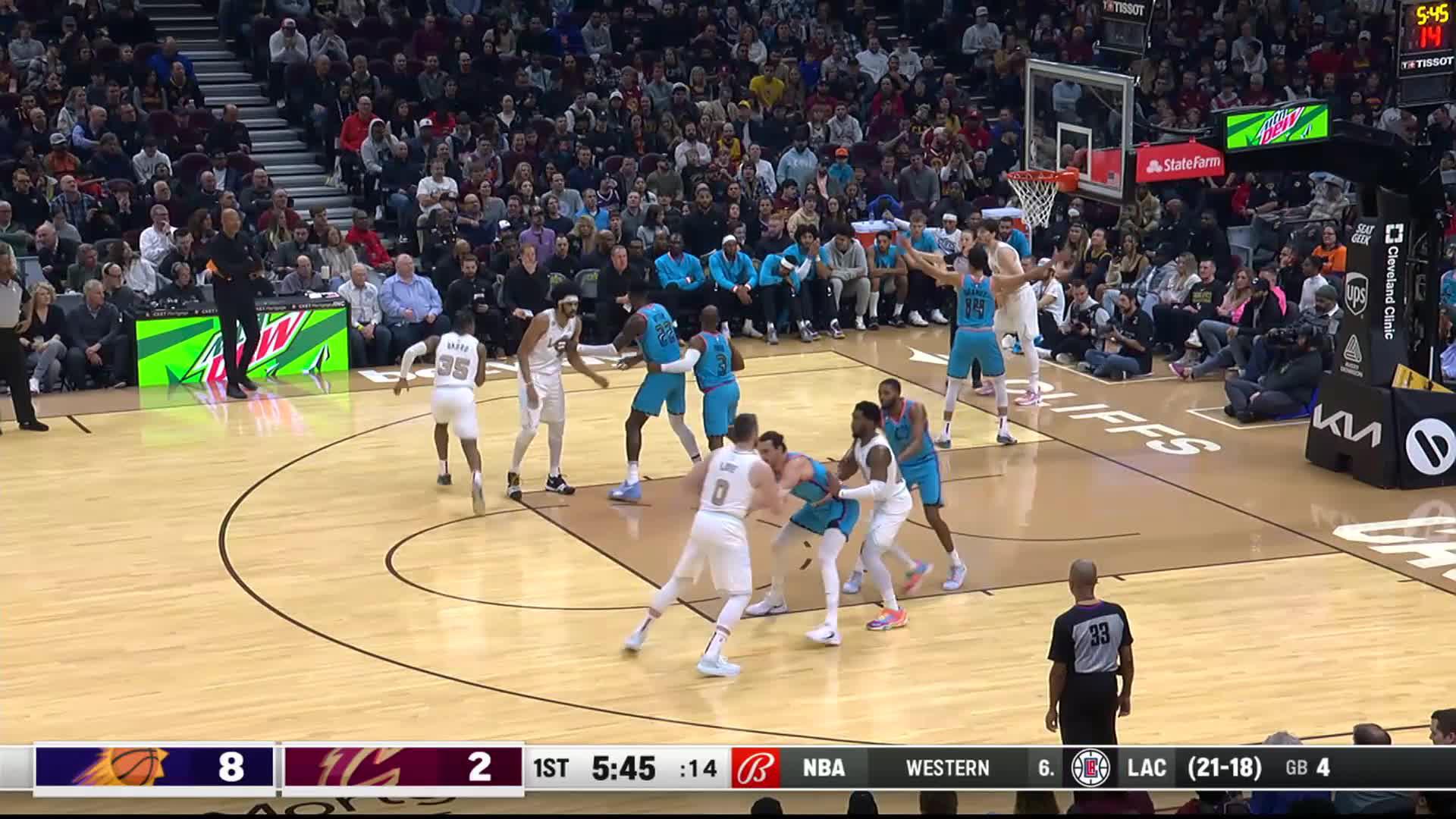 Wrap Around Pass Basketball