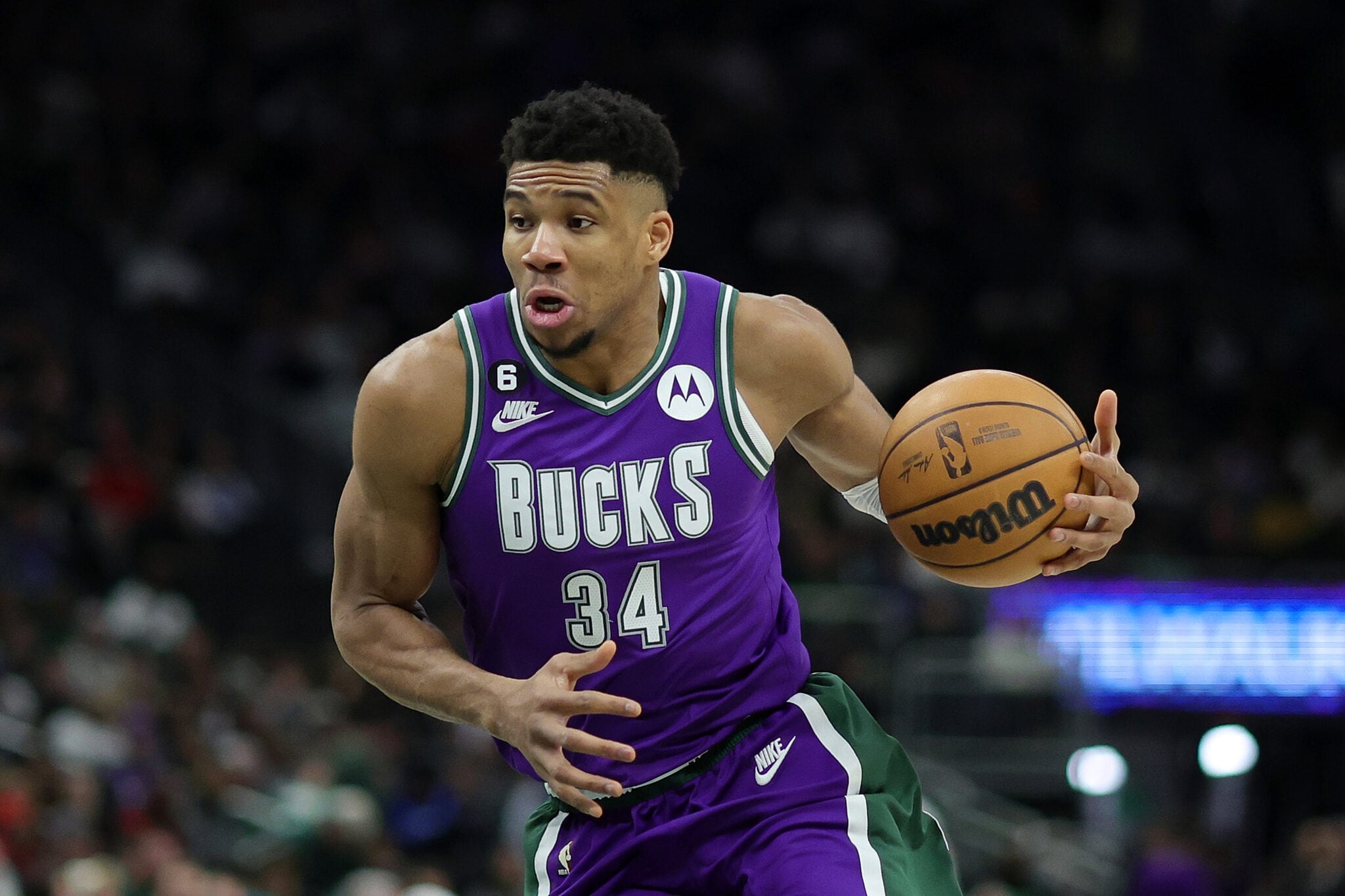 Giannis Antetokounmpo ruled out with knee injury | NBA.com