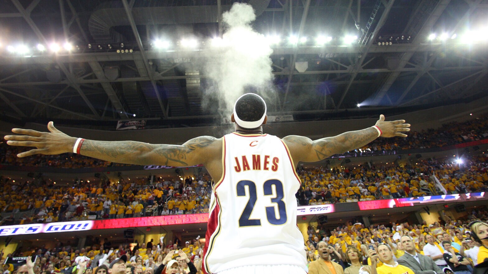 With no signature shot, LeBron James simply scores from everywhere ...