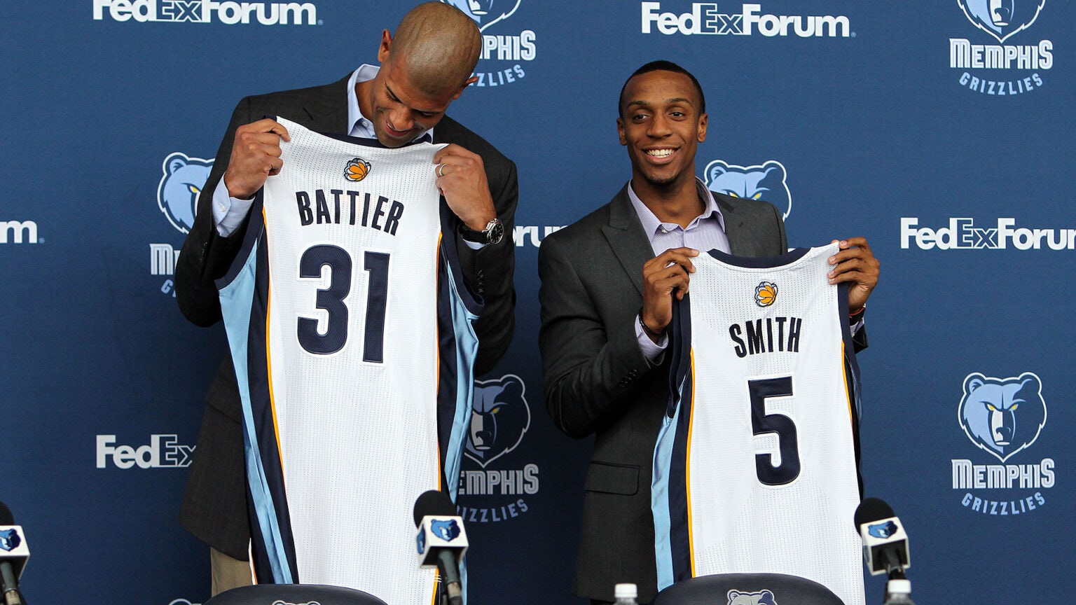 Ish Smith sees the good in an NBA career marked by 7 trades, 13 teams ...