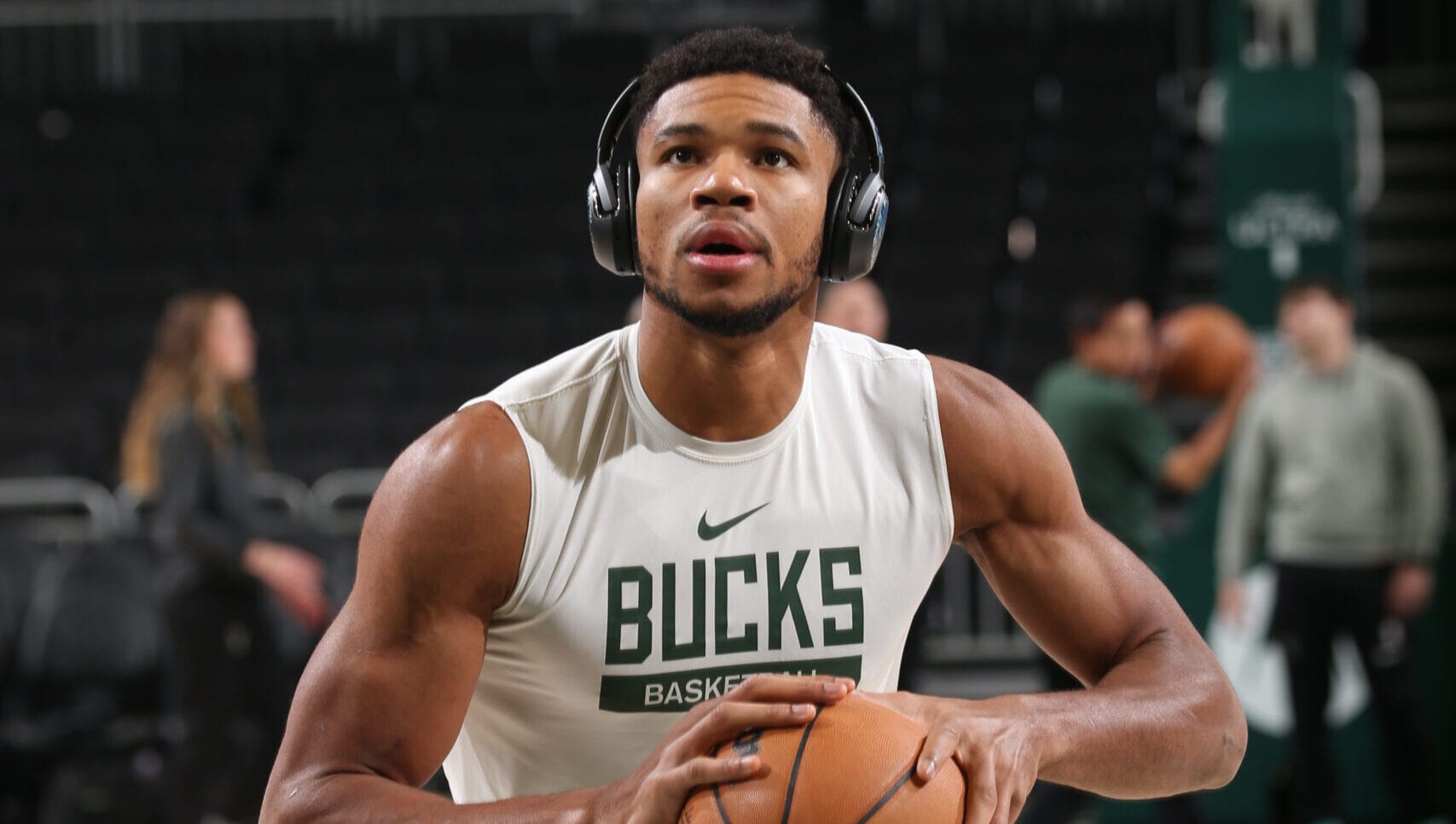 Giannis Antetokounmpo (knee) ruled out against the Bulls | NBA.com