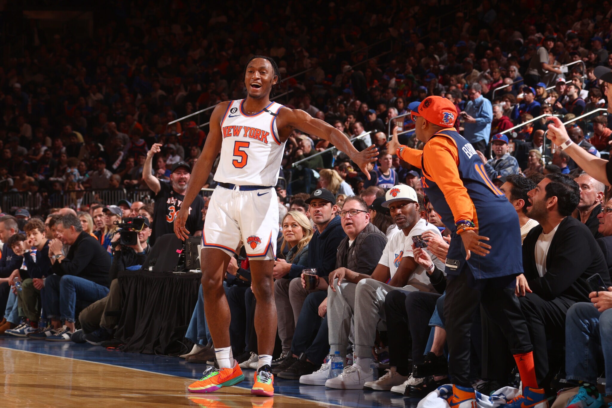 Knicks fans express high hopes after advancing to East semifinals | NBA.com