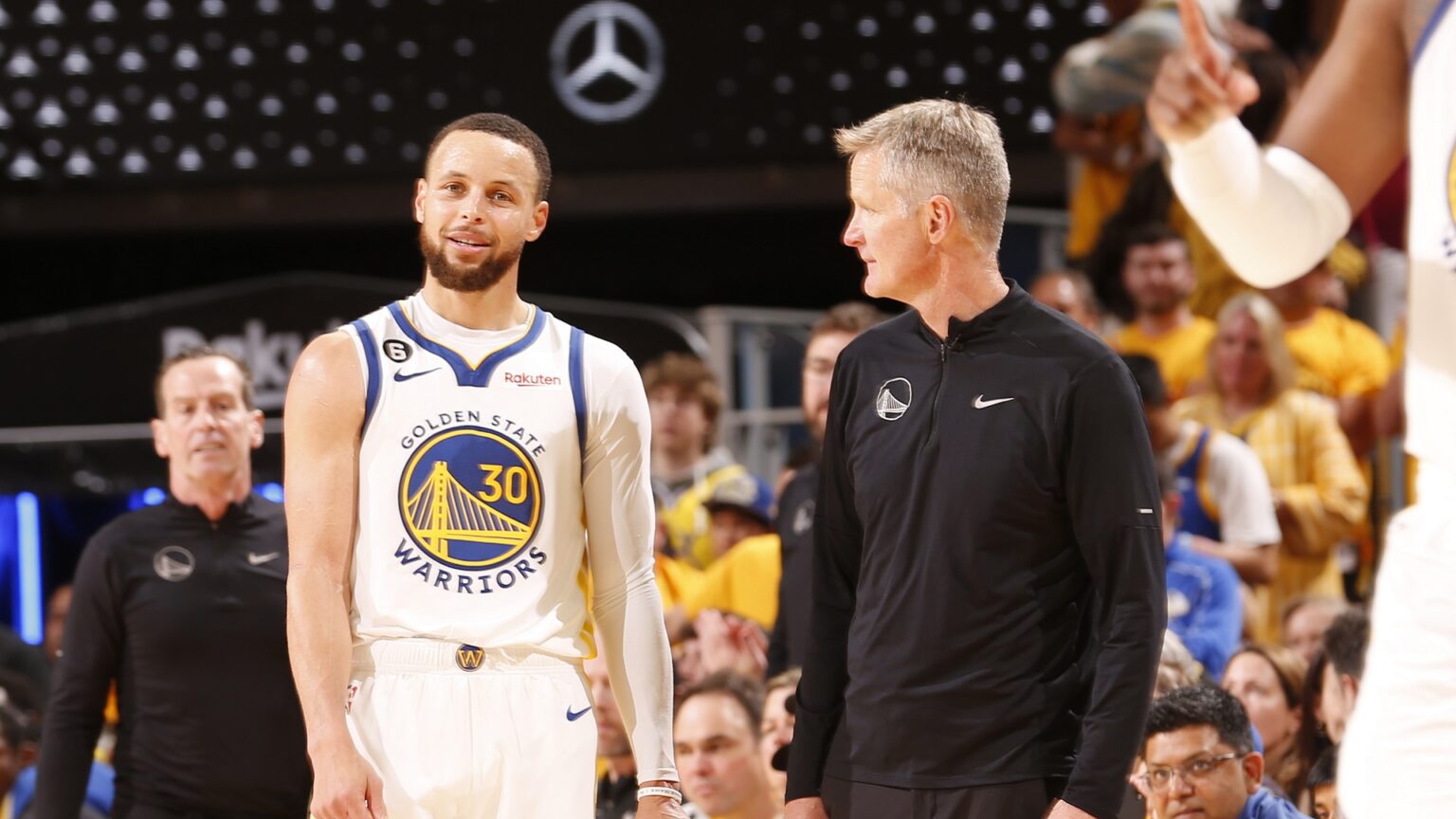 Warriors survive Stephen Curry calling timeout they didn’t have | NBA.com