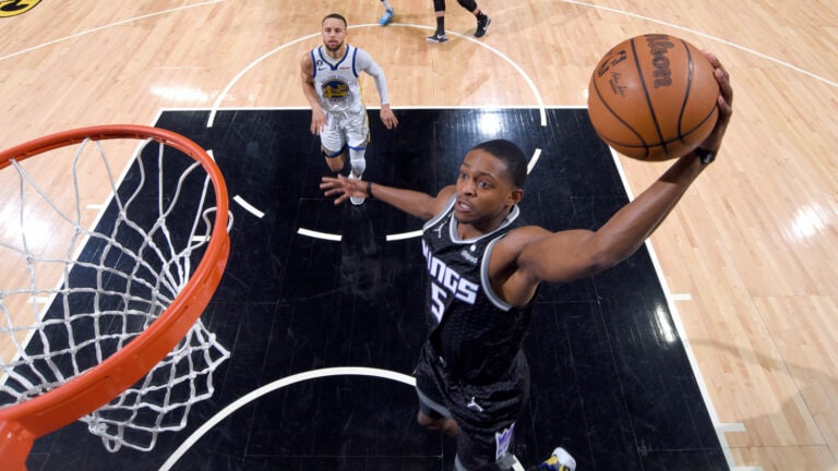 De'Aaron Fox named 2022-23 Kia NBA Clutch Player of the Year | NBA.com