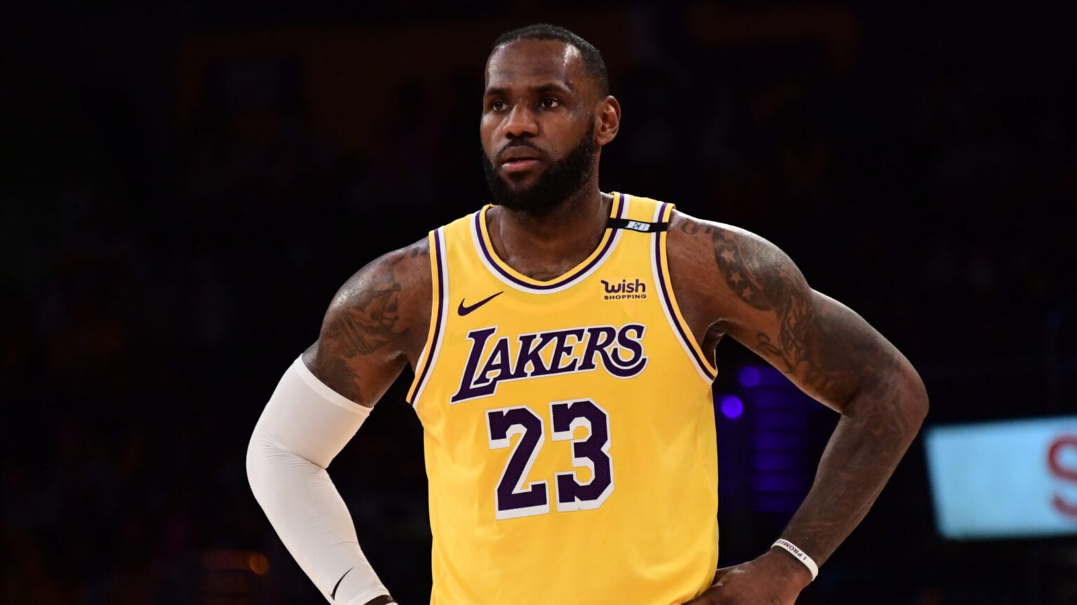 LeBron James will return to No. 23 next season out of respect for Bill ...