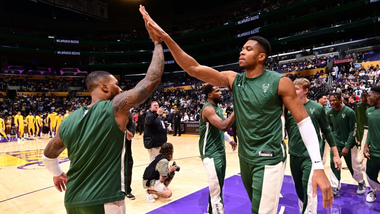 Giannis Antetokounmpo agrees to 3-year max extension with Bucks | NBA.com