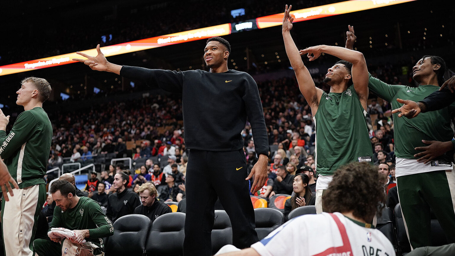 Bucks' Giannis Antetokounmpo (calf) sits out vs. Raptors | NBA.com