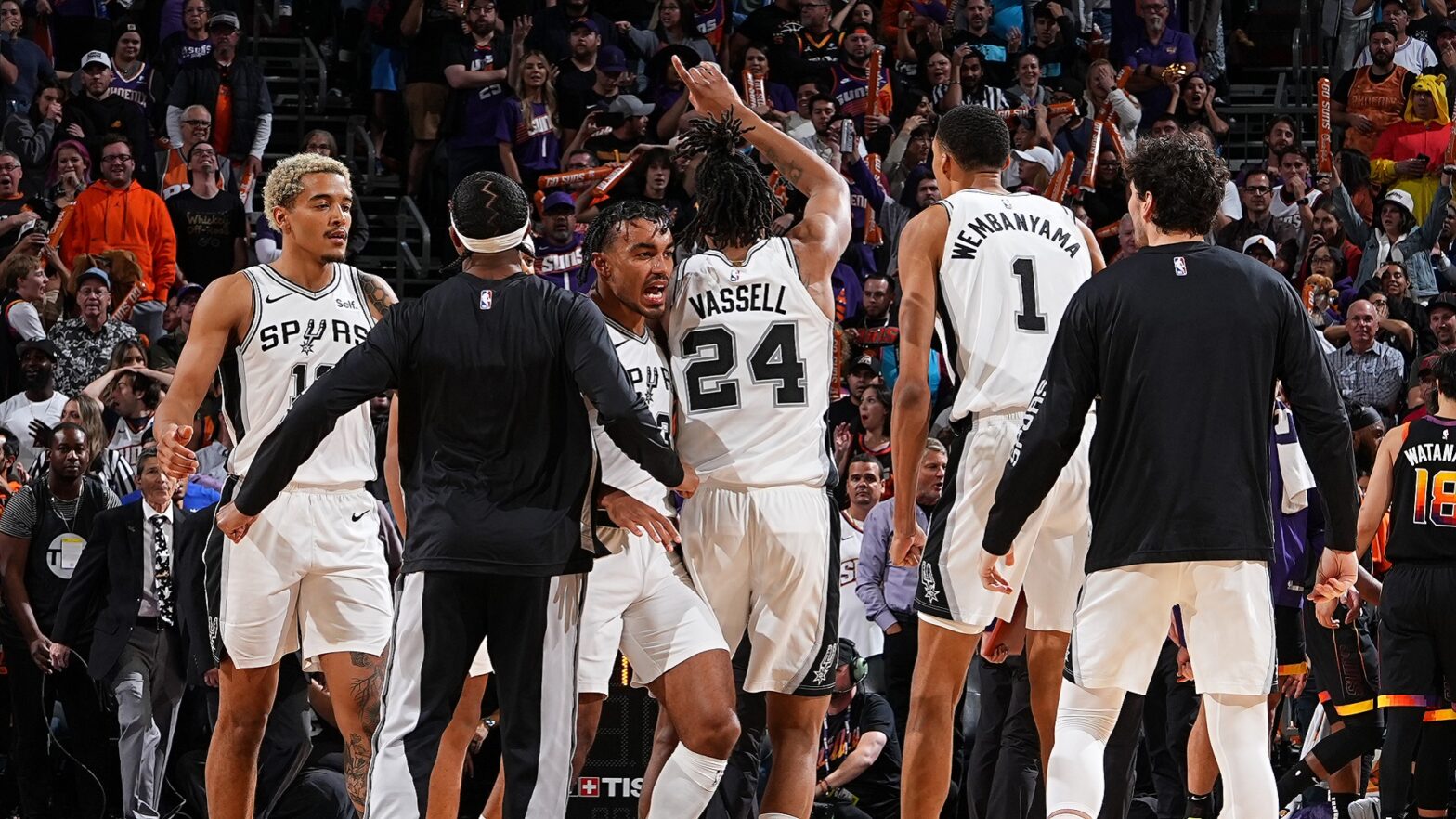 Spurs-Suns: 5 takeaways from San Antonio's wild comeback | NBA.com