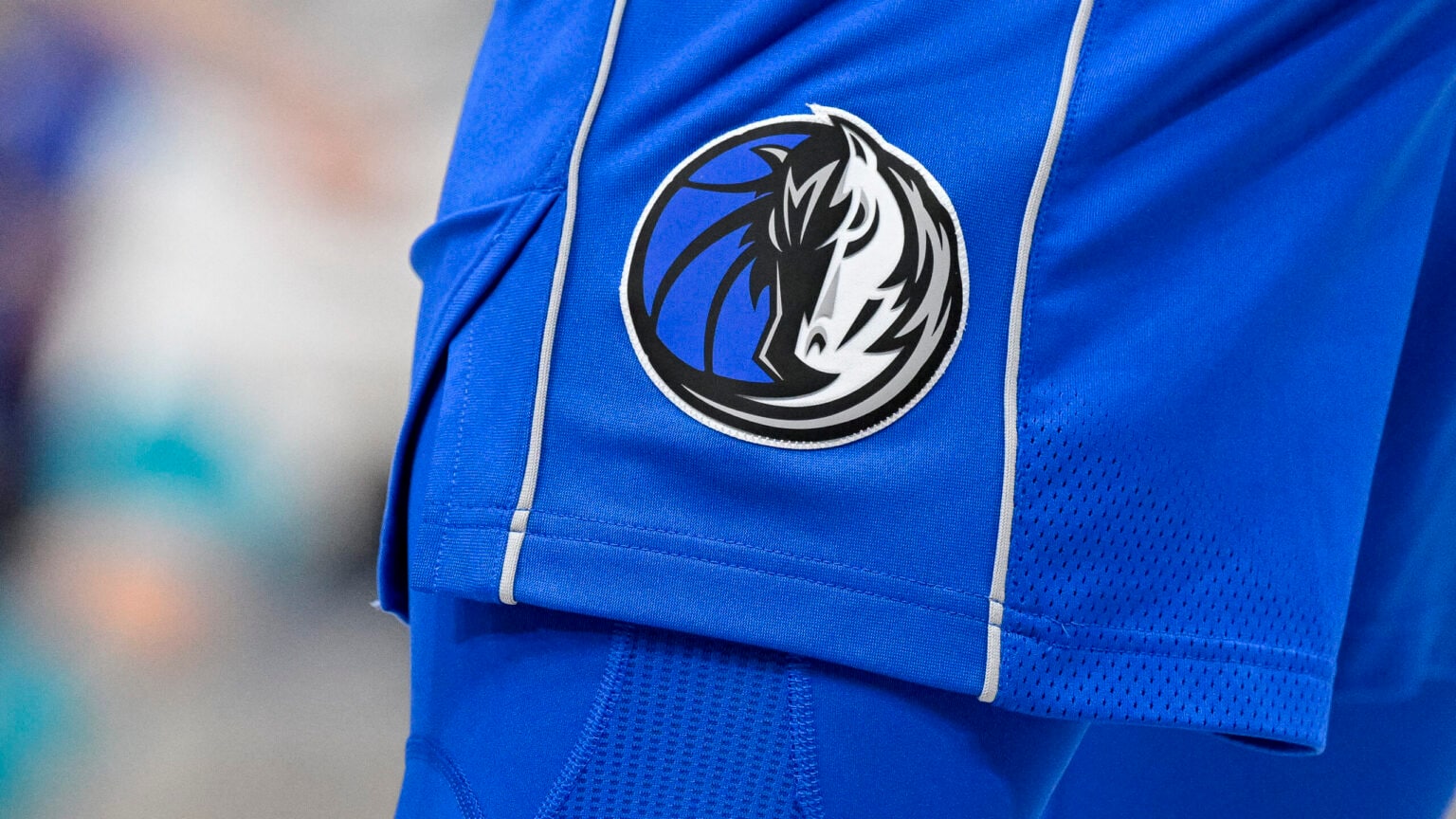 NBA approves sale of Mavericks to Adelson and Dumont families | NBA.com