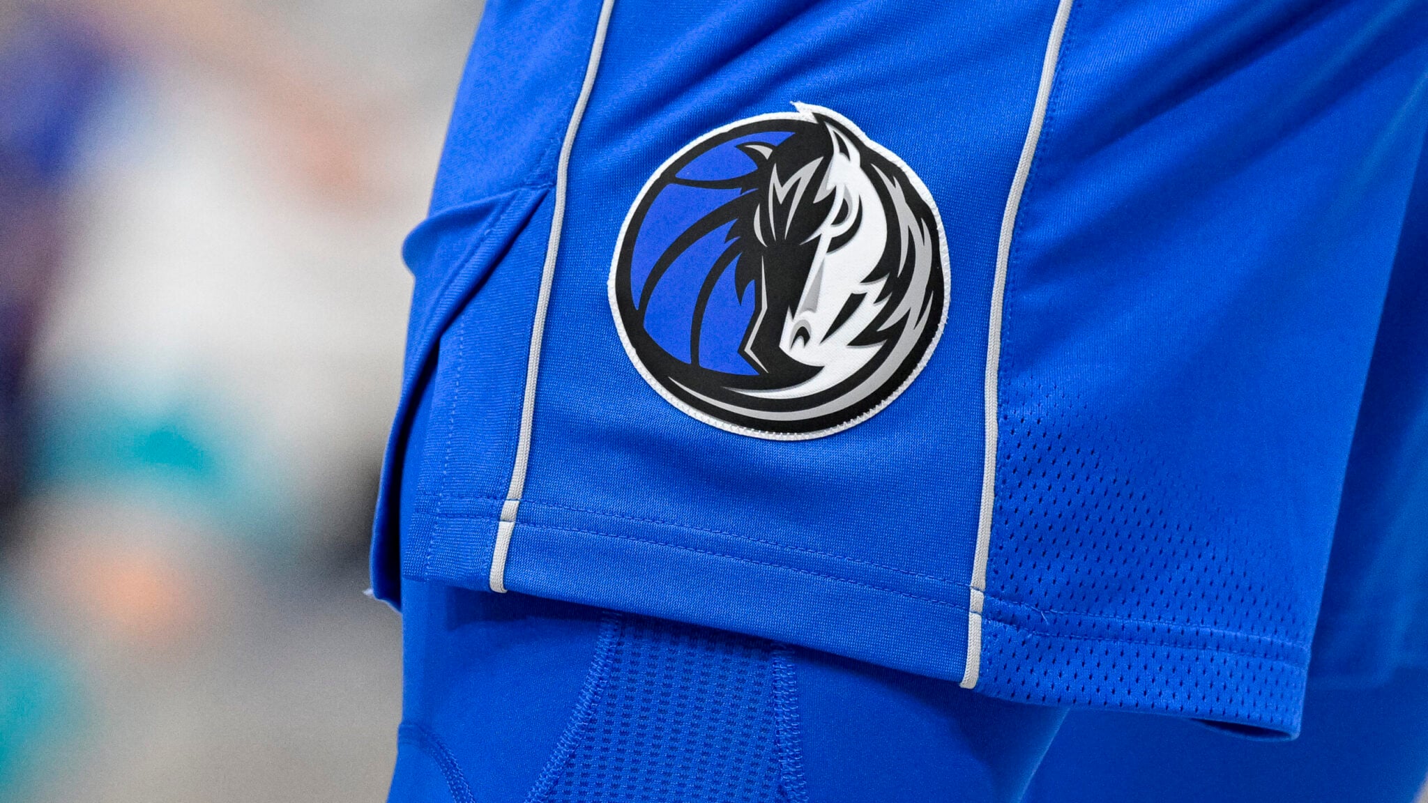 NBA approves sale of Mavericks to Adelson and Dumont families | NBA.com