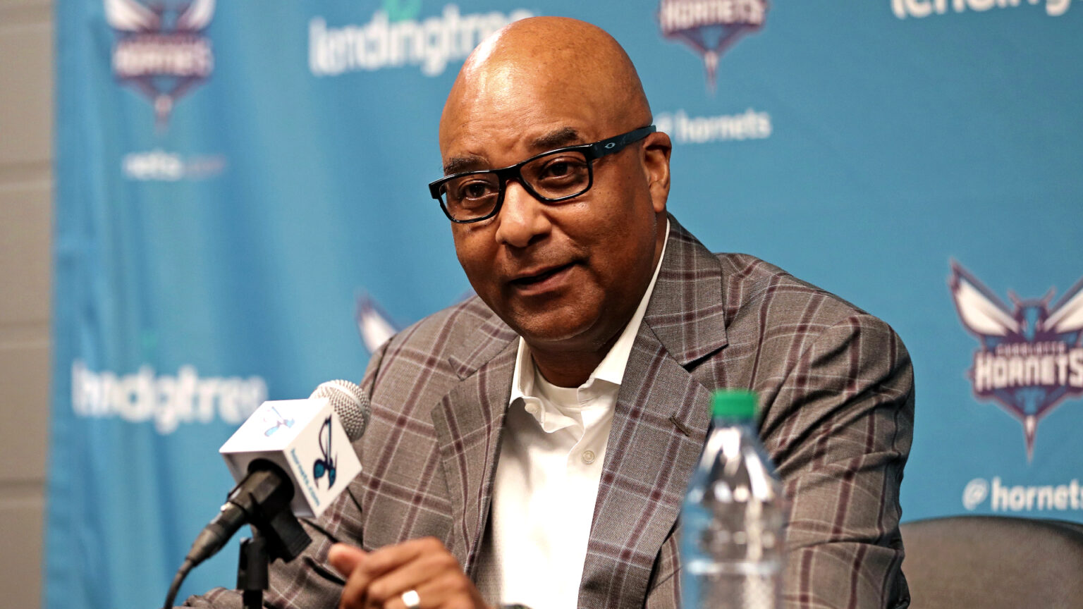Longtime Hornets executive Fred Whitfield departing organization | NBA.com