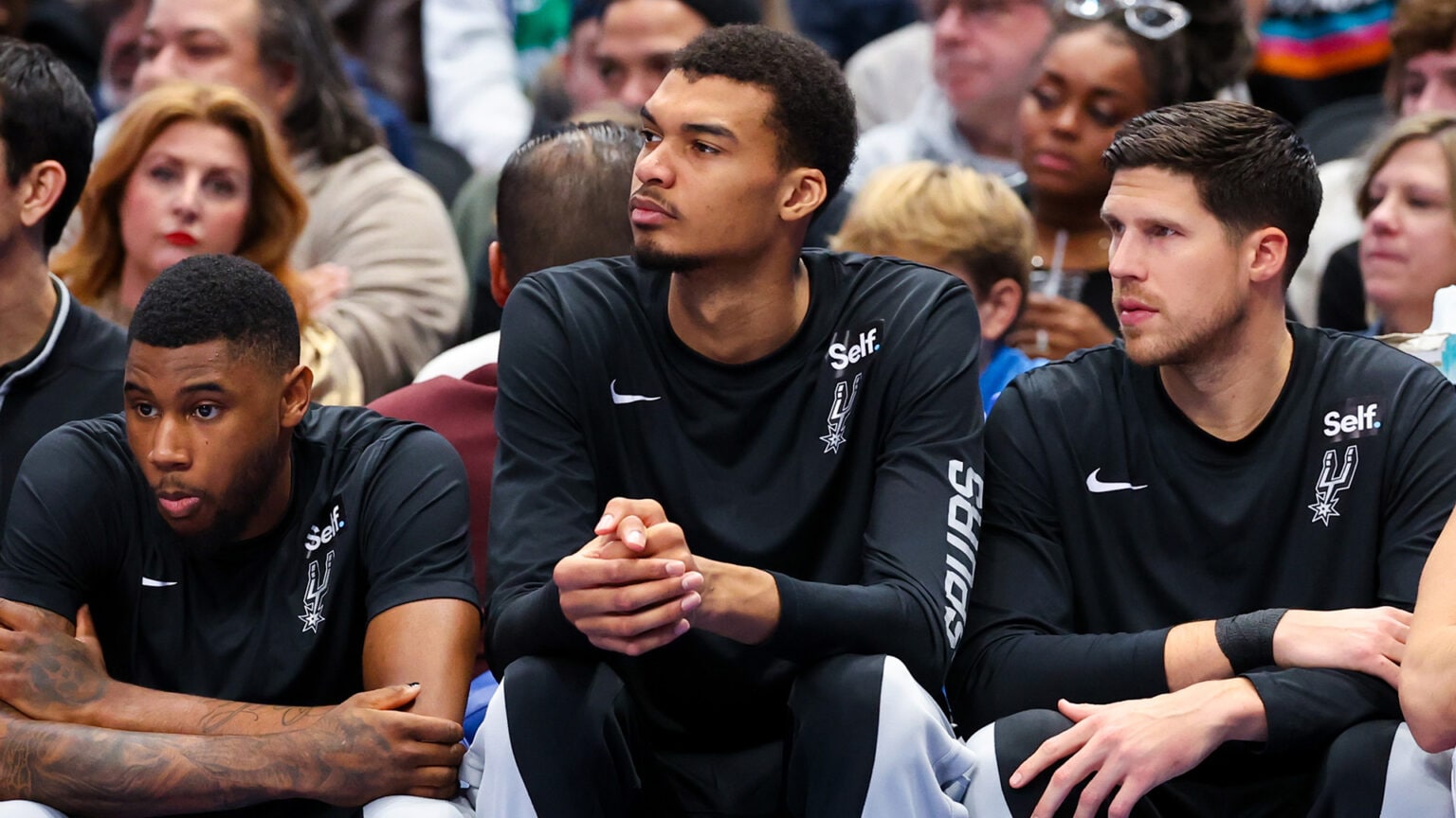 Wemby Watch: Victor Wembanyama meets NHL's Connor Bedard ahead of 1st Christmas in San Antonio ...