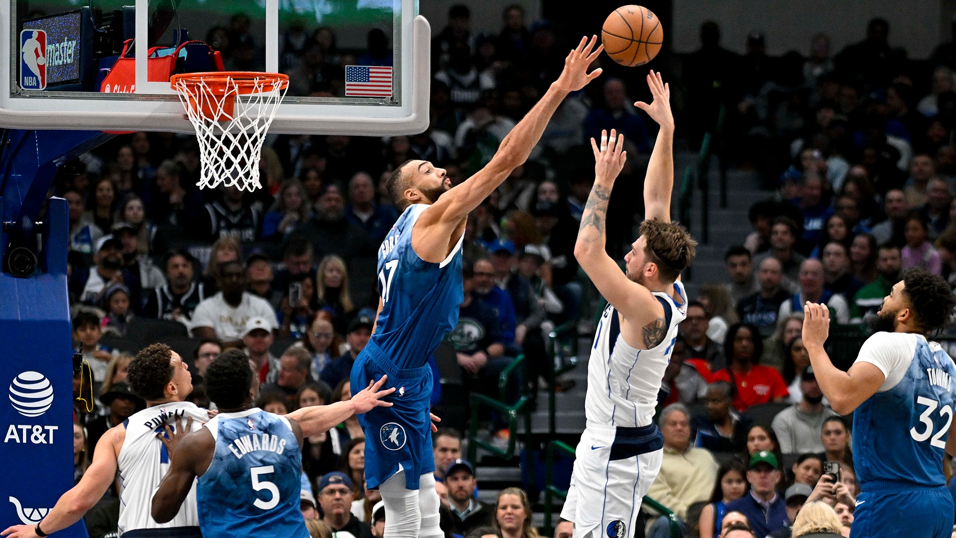 The official site of the NBA for the latest NBA Scores, Stats & News ...