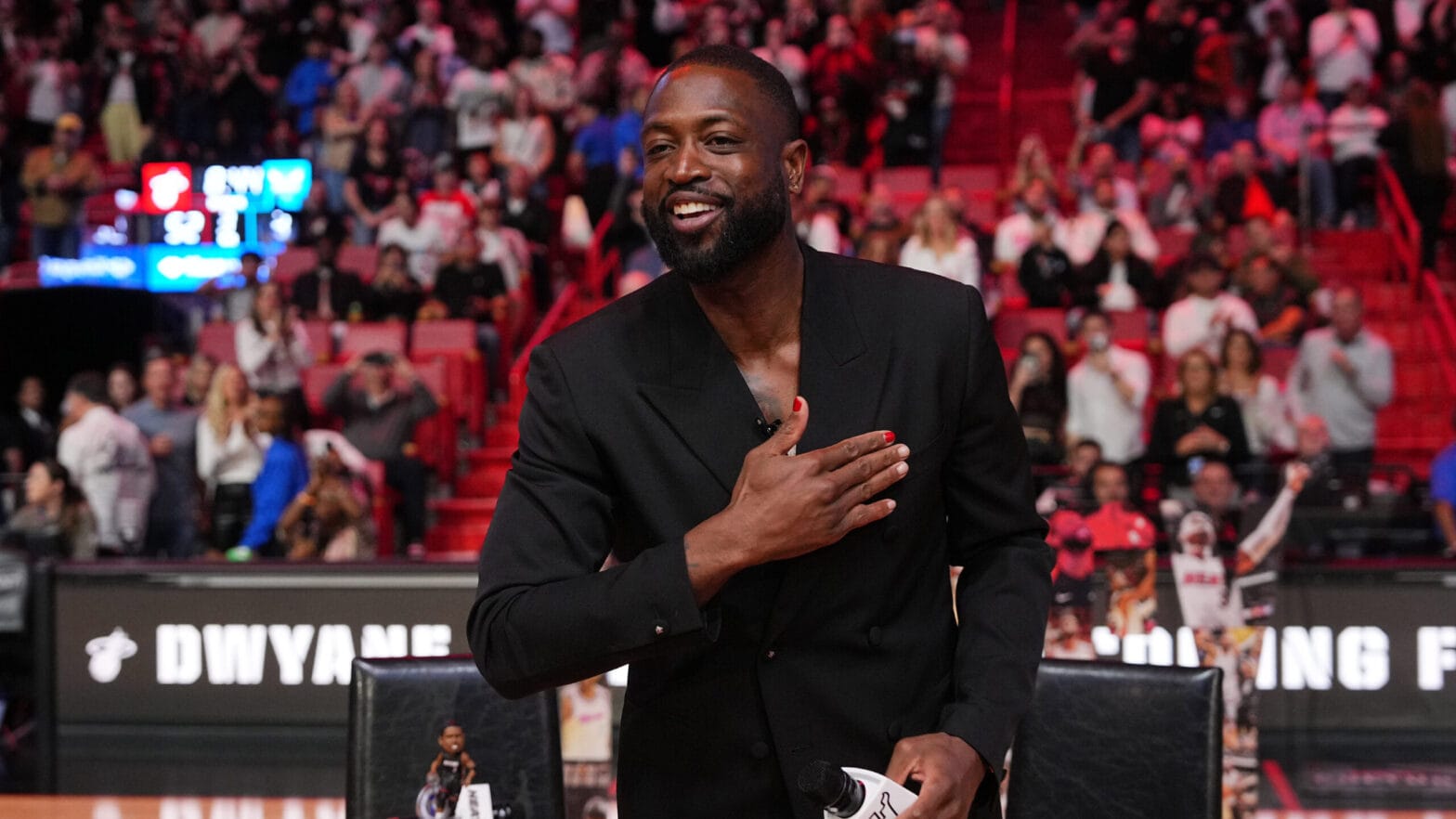 Miami Heat to honor Dwyane Wade with bronze statue | NBA.com