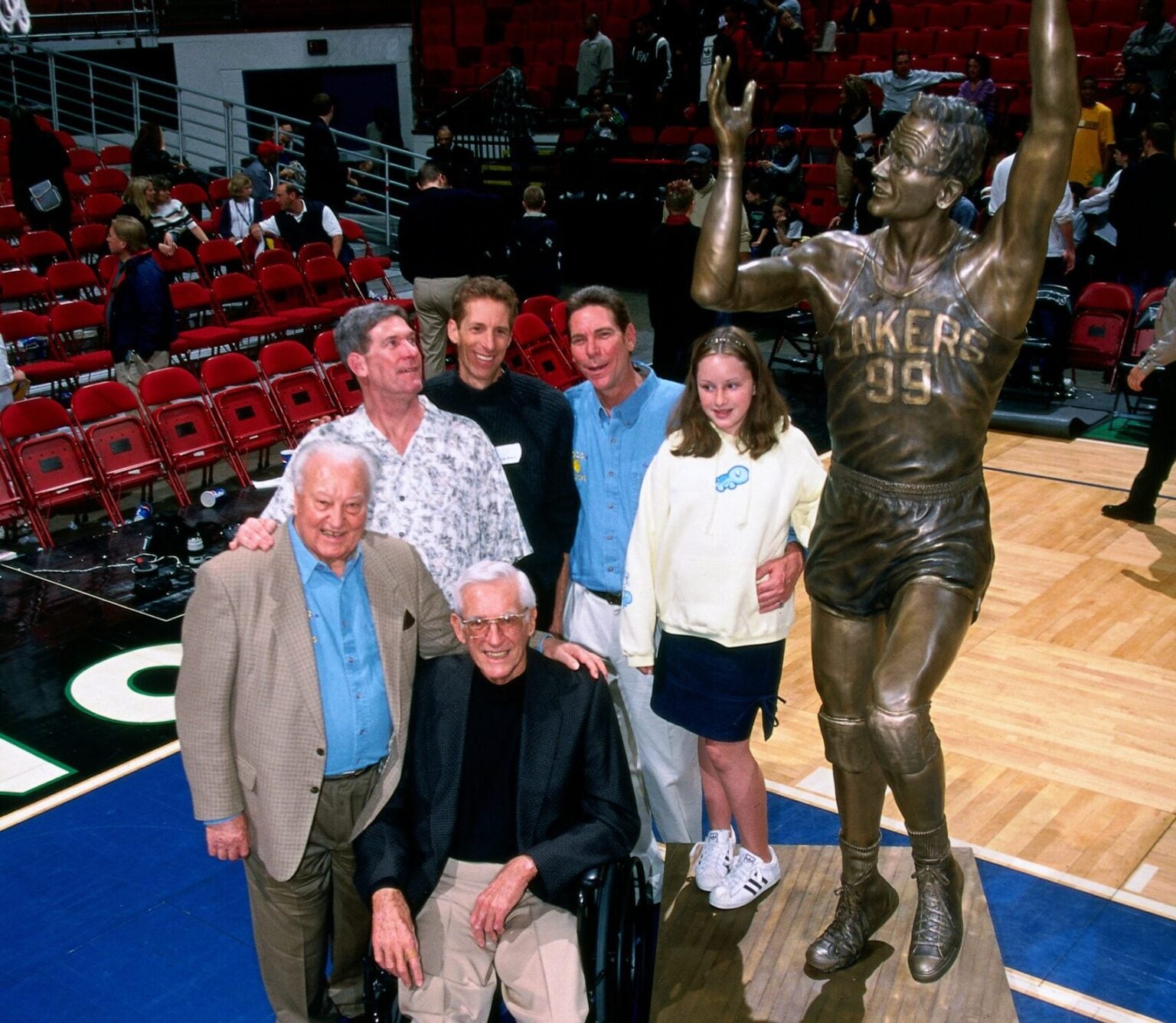 Basketball legends with statues at NBA arenas | NBA.com