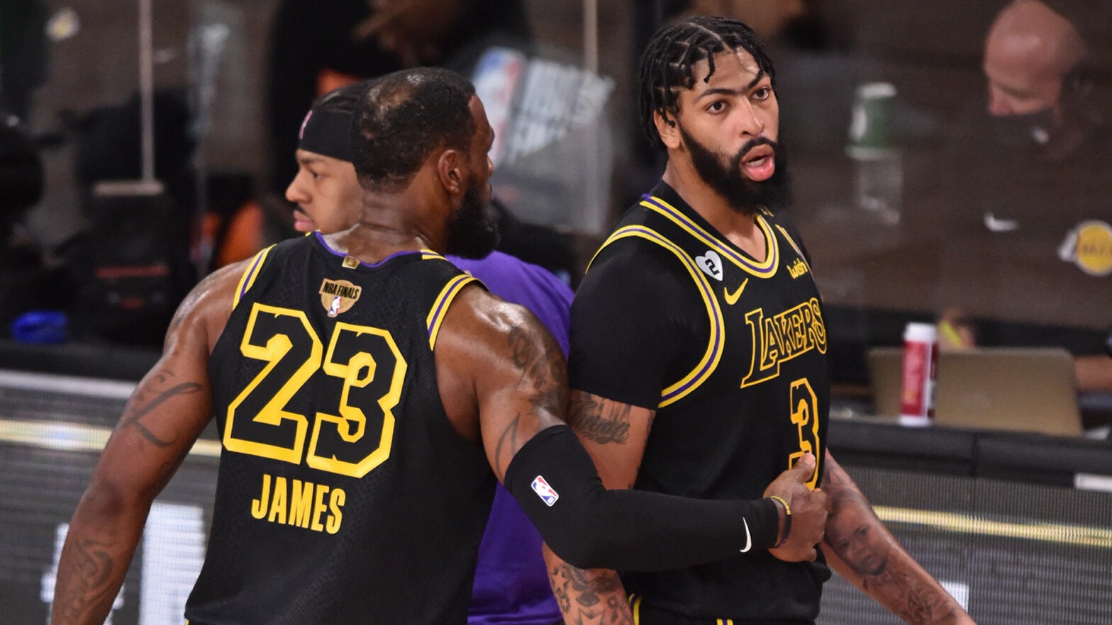 Lakers to wear 'Black Mamba' unis on date Kobe Bryant statue is ...