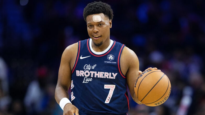 Kyle Lowry receives standing ovation, 6 stitches in debut with Sixers ...