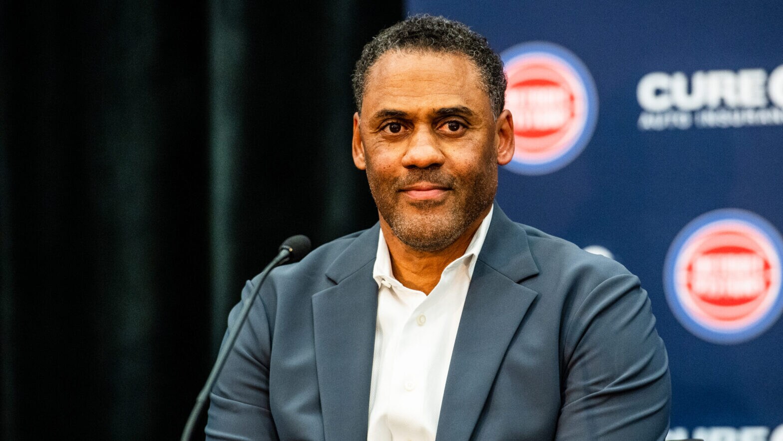 Pistons GM Troy Weaver delivers strong response to heckling fan | NBA.com