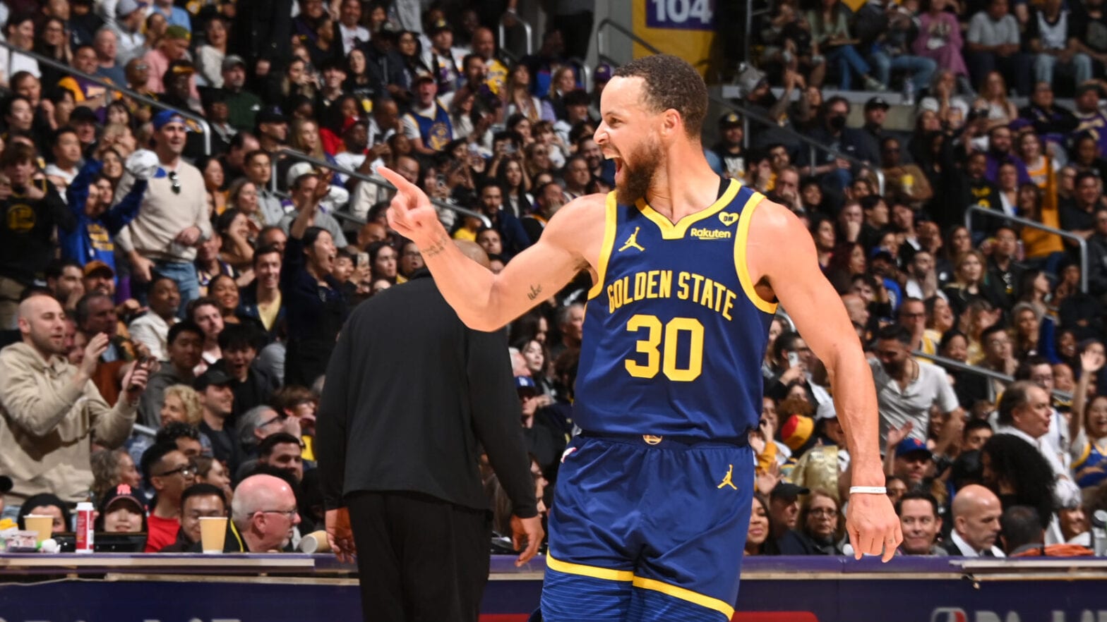 Stephen Curry returns to Warriors lineup for pivotal clash vs. Lakers ...