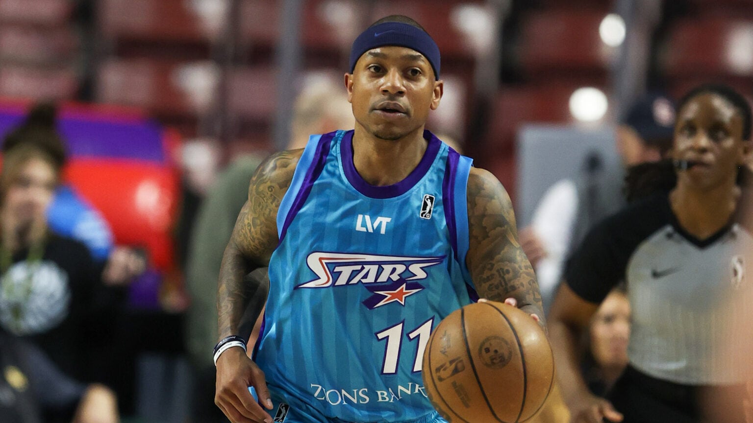 Isaiah Thomas drops 32 points in debut with SLC Stars