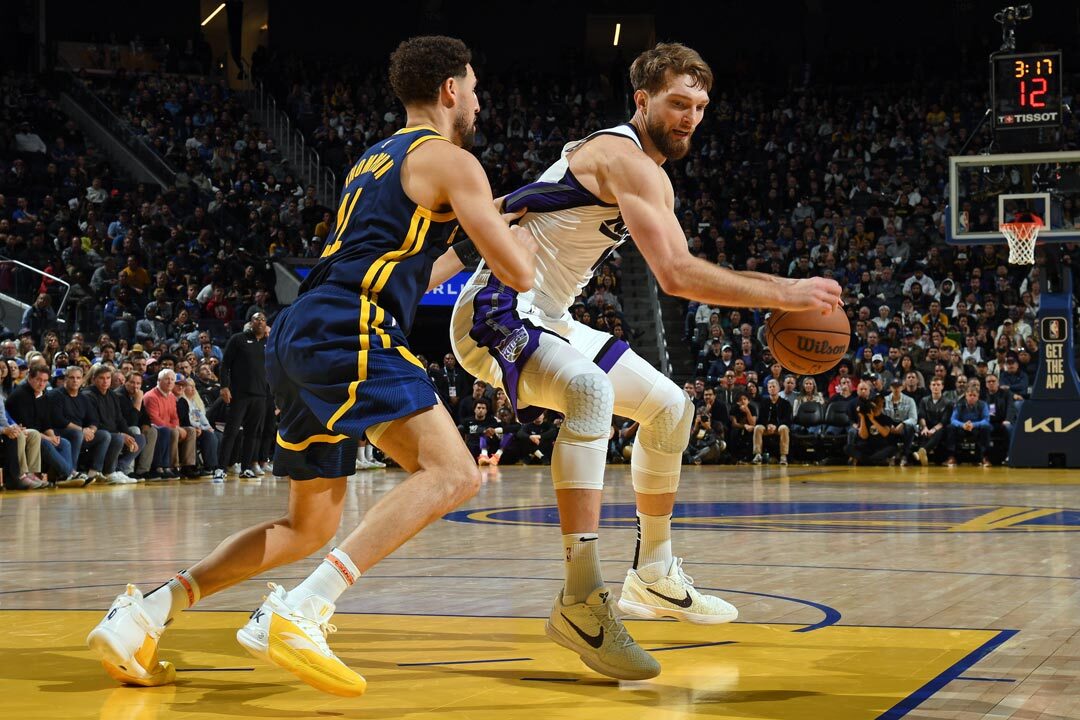 Starting 5, April 16: The title chase begins tonight | NBA.com