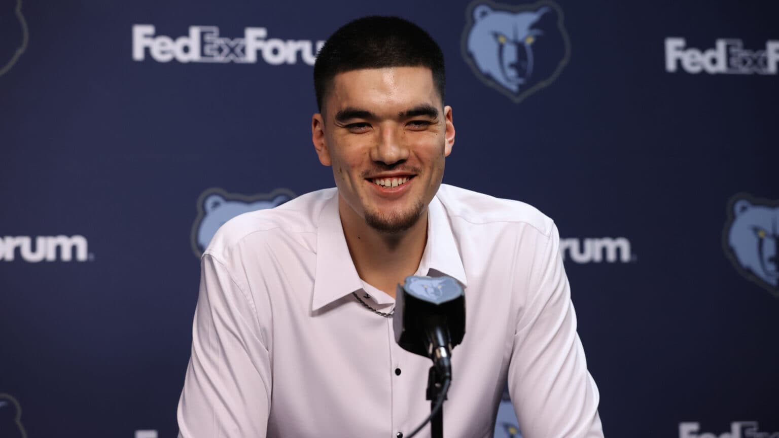 New Grizzlies center Zach Edey pulls his name from mix for Canada’s ...
