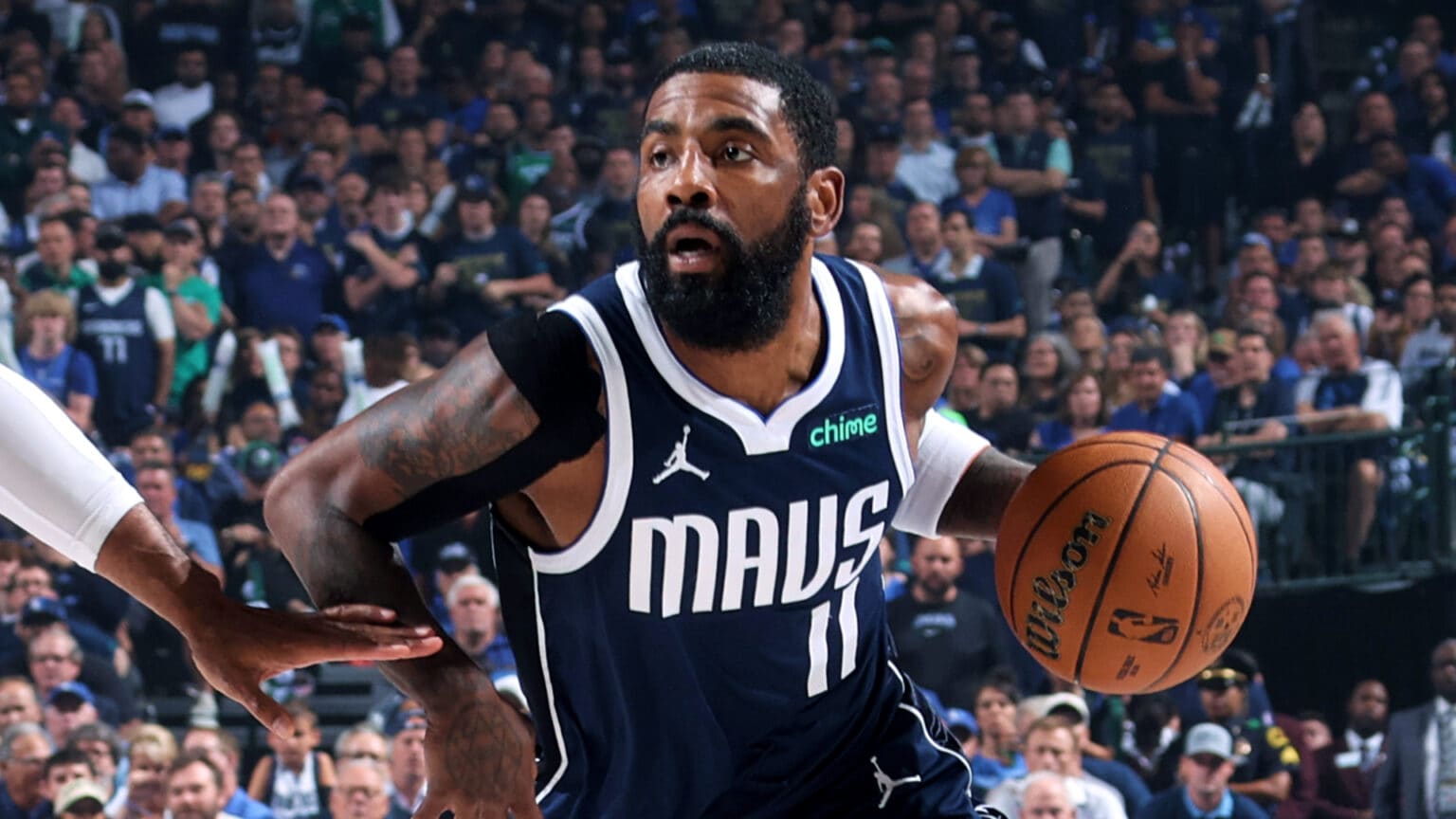 Kyrie Irving injury: Undergoes surgery on broken left hand